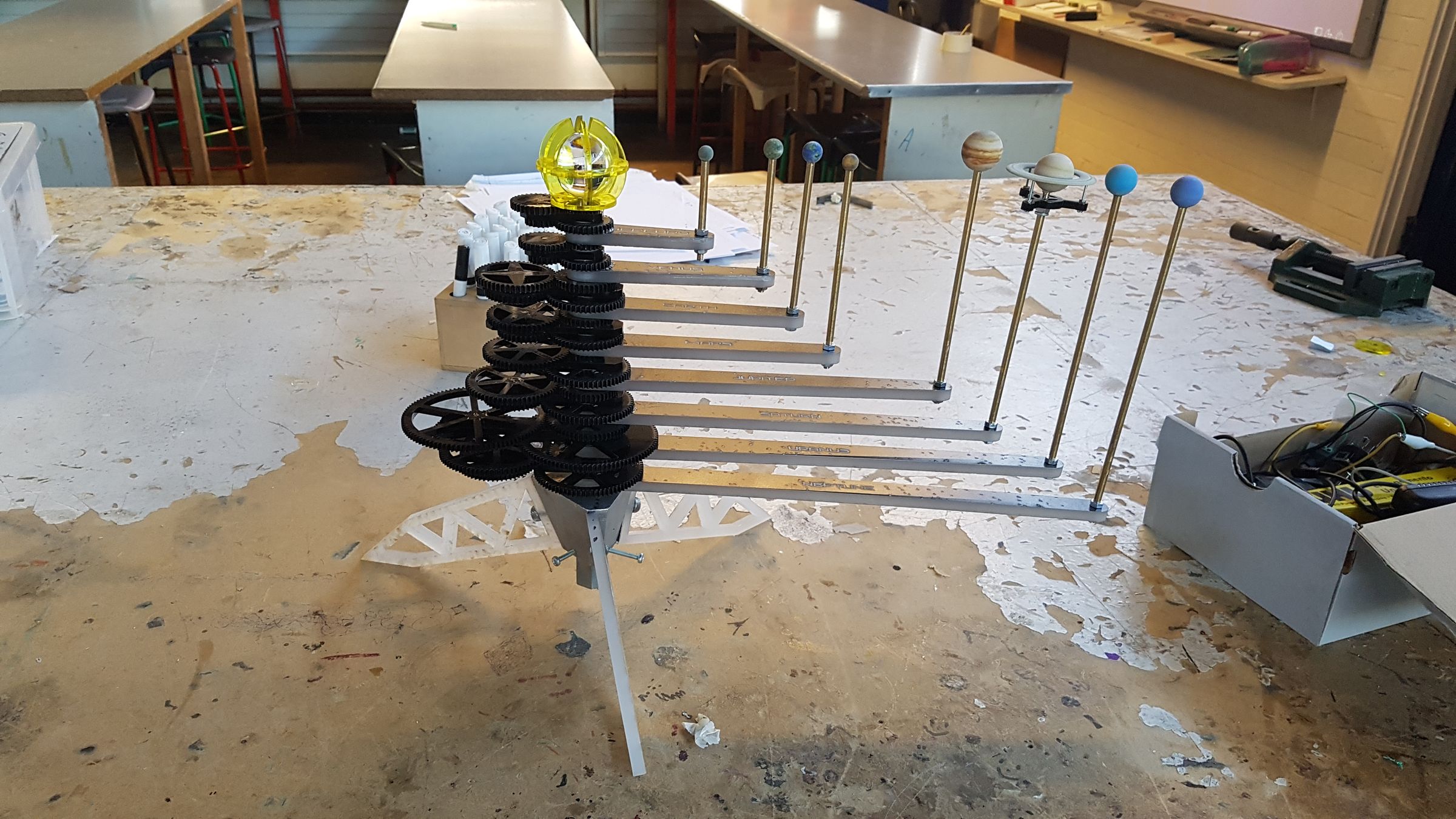 How to Build an Accurate Mechanical Model of the Solar System : 11 ...