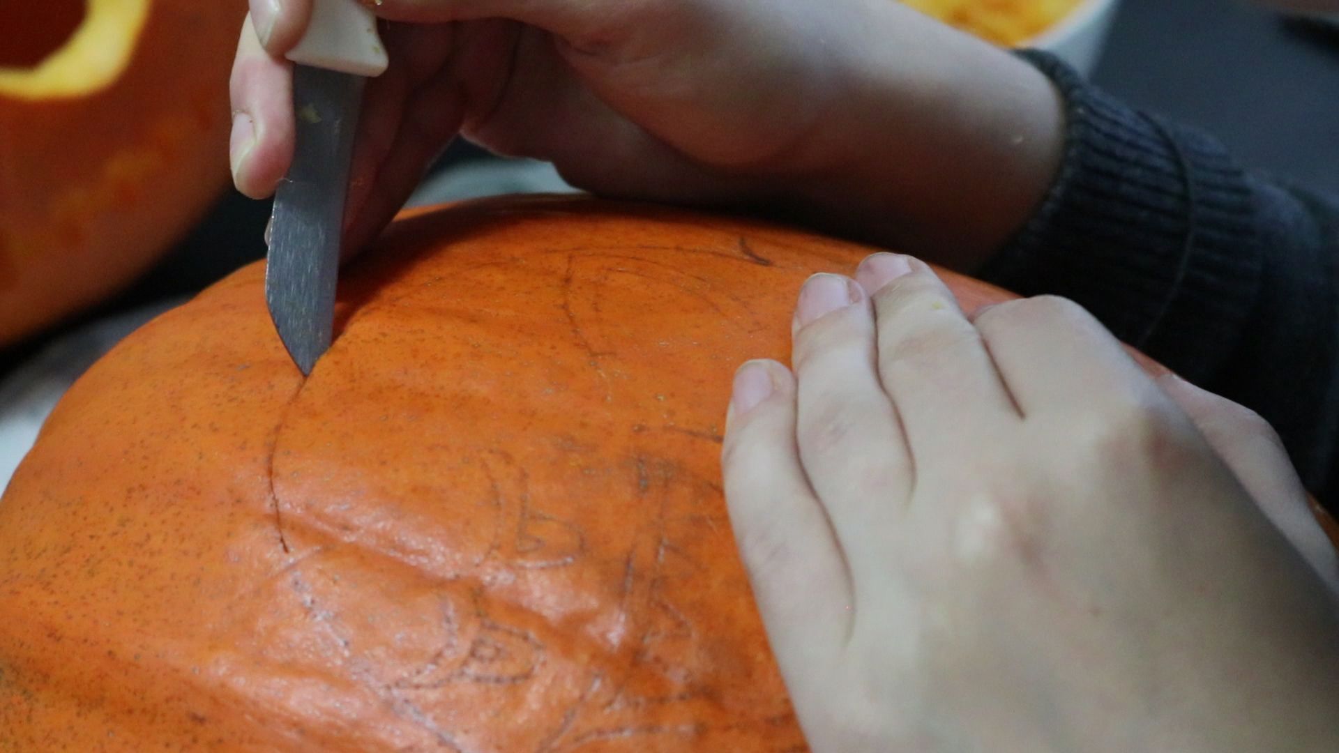 Pumpkin Carving Tips & Tricks : 5 Steps (with Pictures) - Instructables