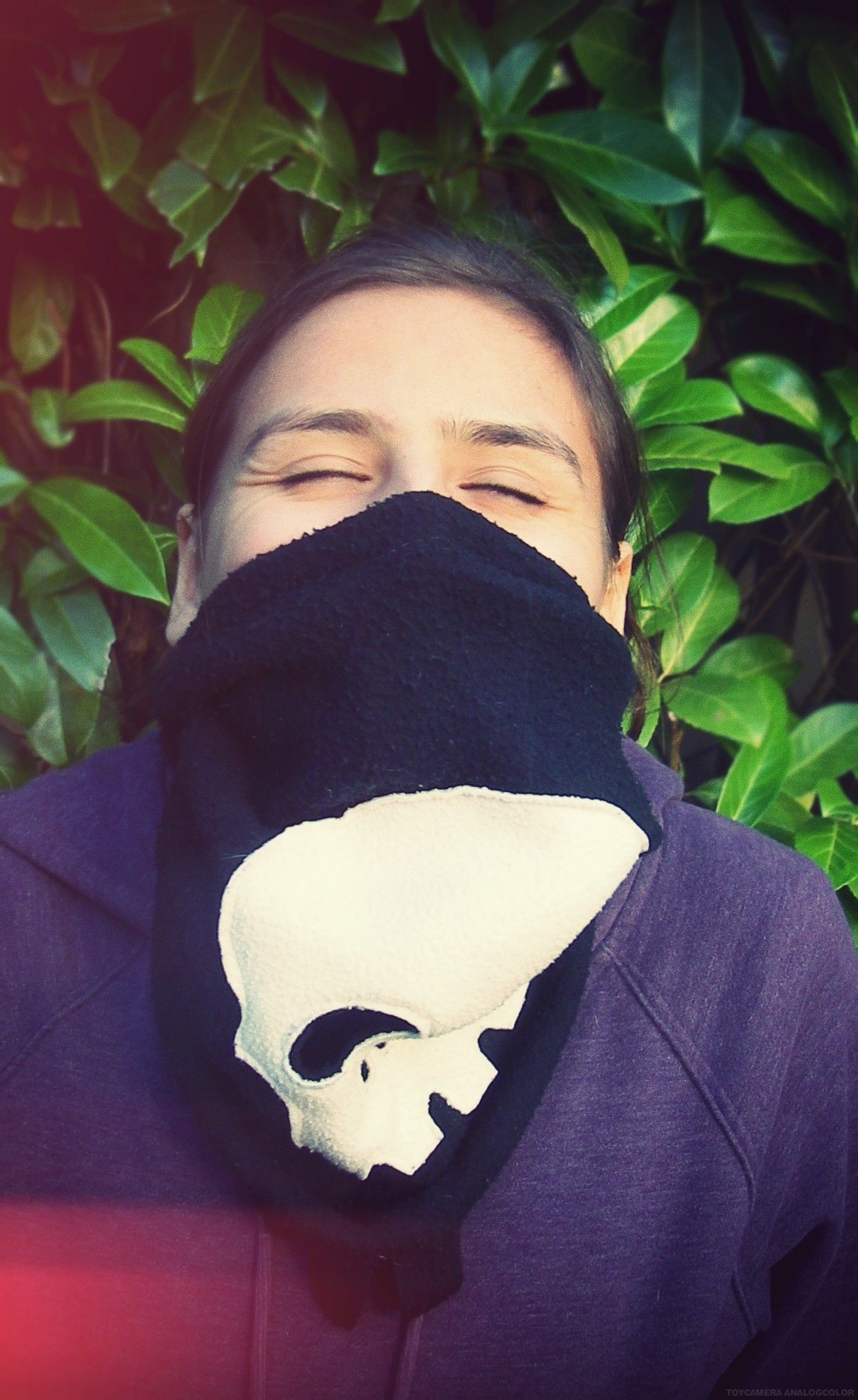A Lovely Warm Skull Face Snood. : 5 Steps (with Pictures) - Instructables
