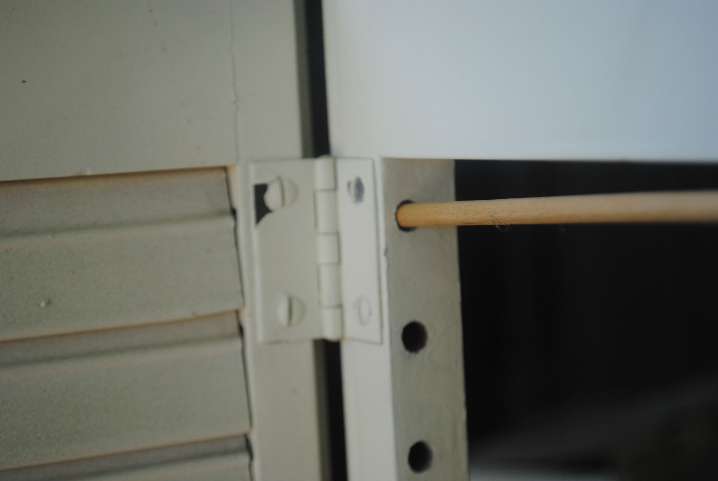 How to Repair Broken Slats on Louvre Shutters : 3 Steps (with Pictures ...