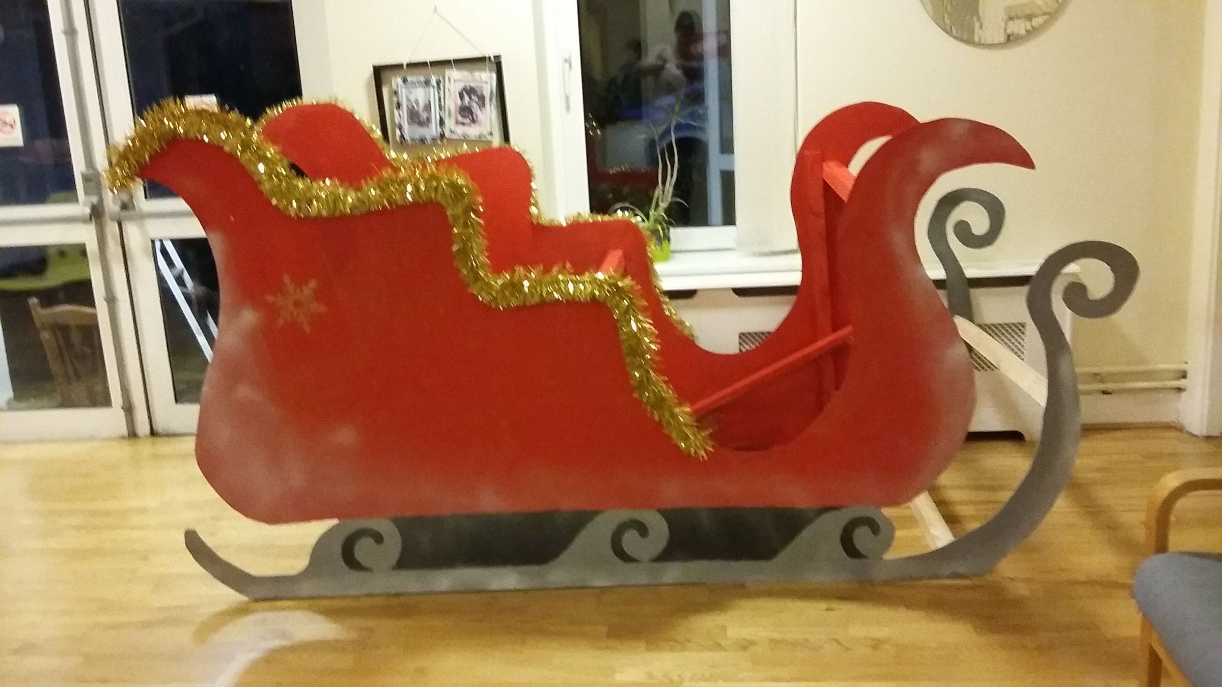 Santa Sleigh Photo Booth : 4 Steps (with Pictures) - Instructables