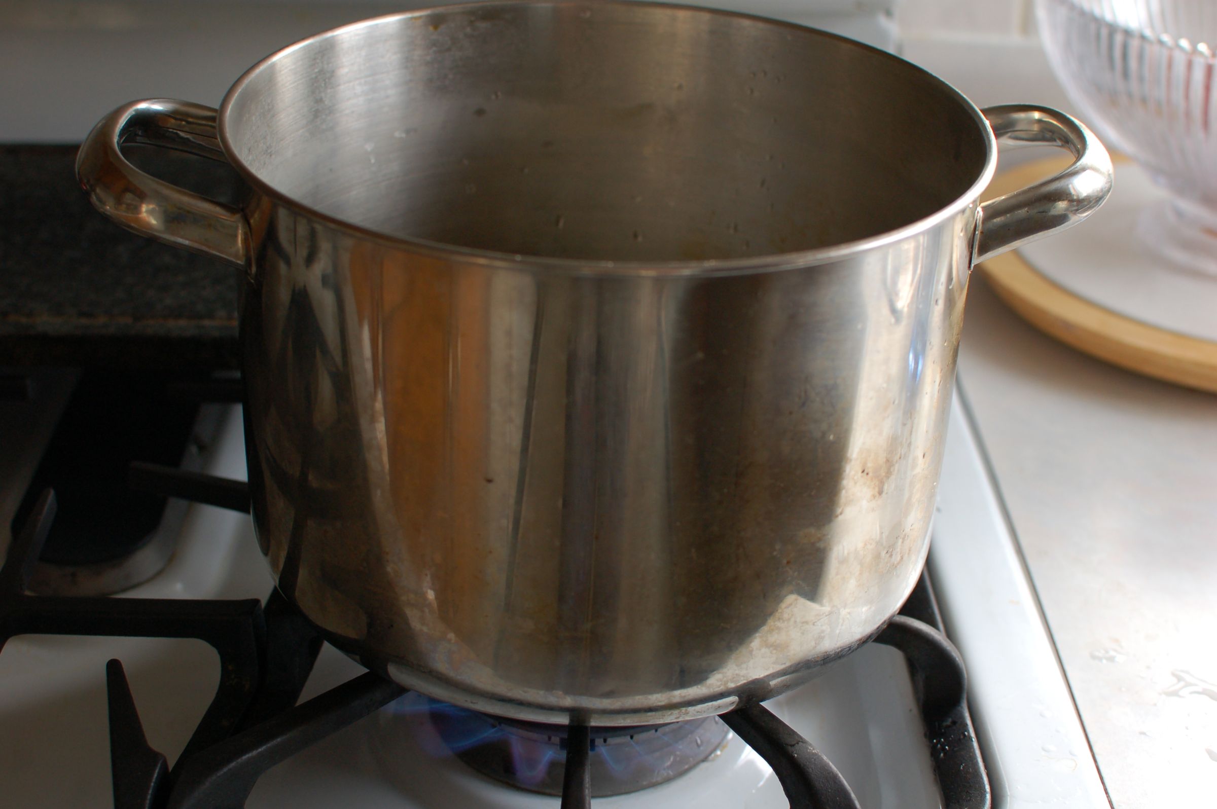 How to Distill Water in Your Own Kitchen : 4 Steps - Instructables