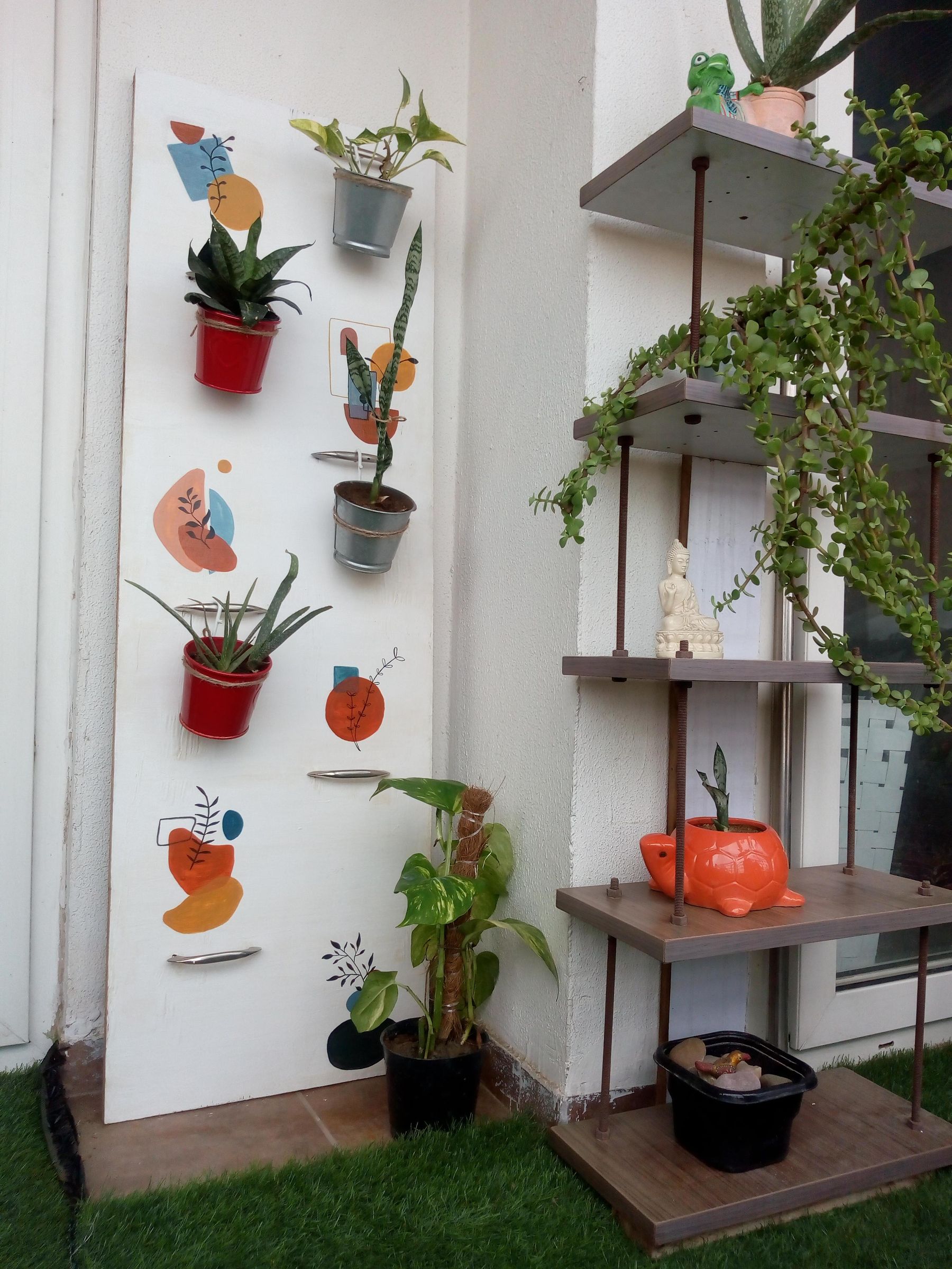 DIY Vertical Plant Stand Using Scrap Wood and Door Handles. : 4 Steps ...