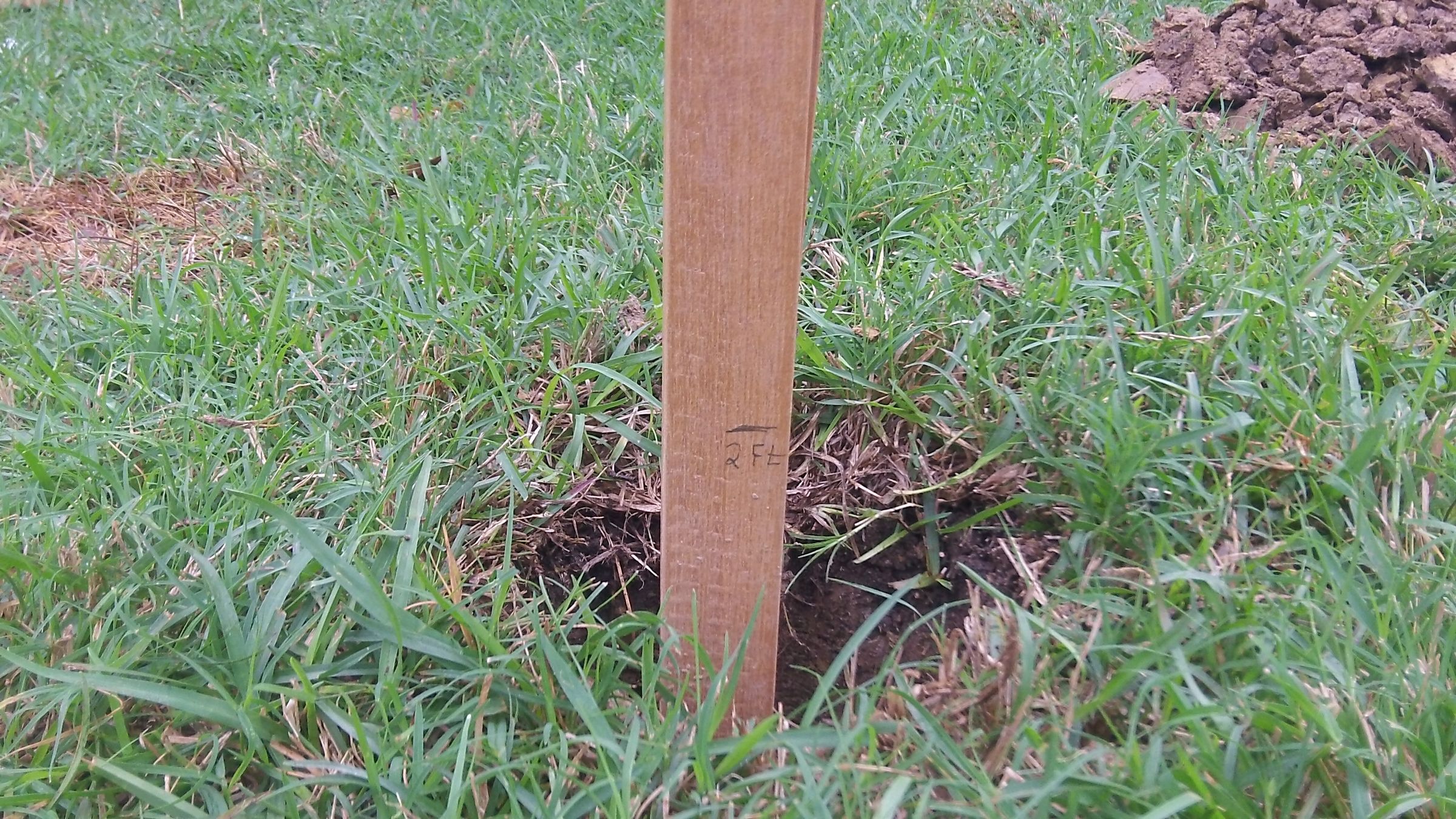 Building a Semi-Permanent Fence : 6 Steps - Instructables