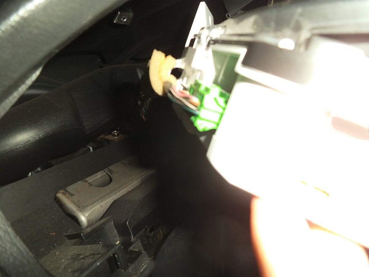 Replace Instrument Panel Lights on 2000 - 2007 Subaru Impreza : 4 Steps ...