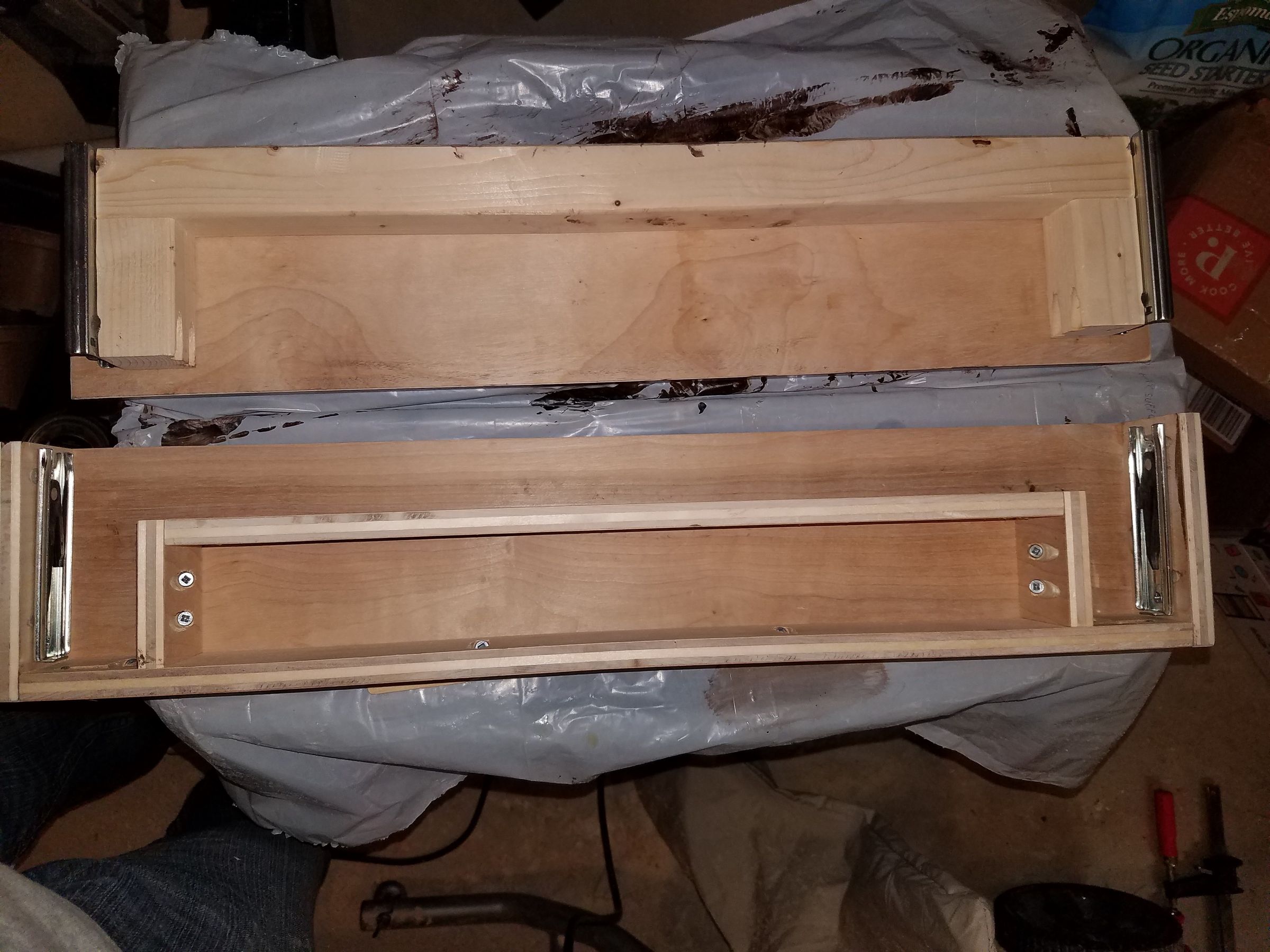 Small Floating Shelf With Hidden Storage : 12 Steps (with Pictures ...