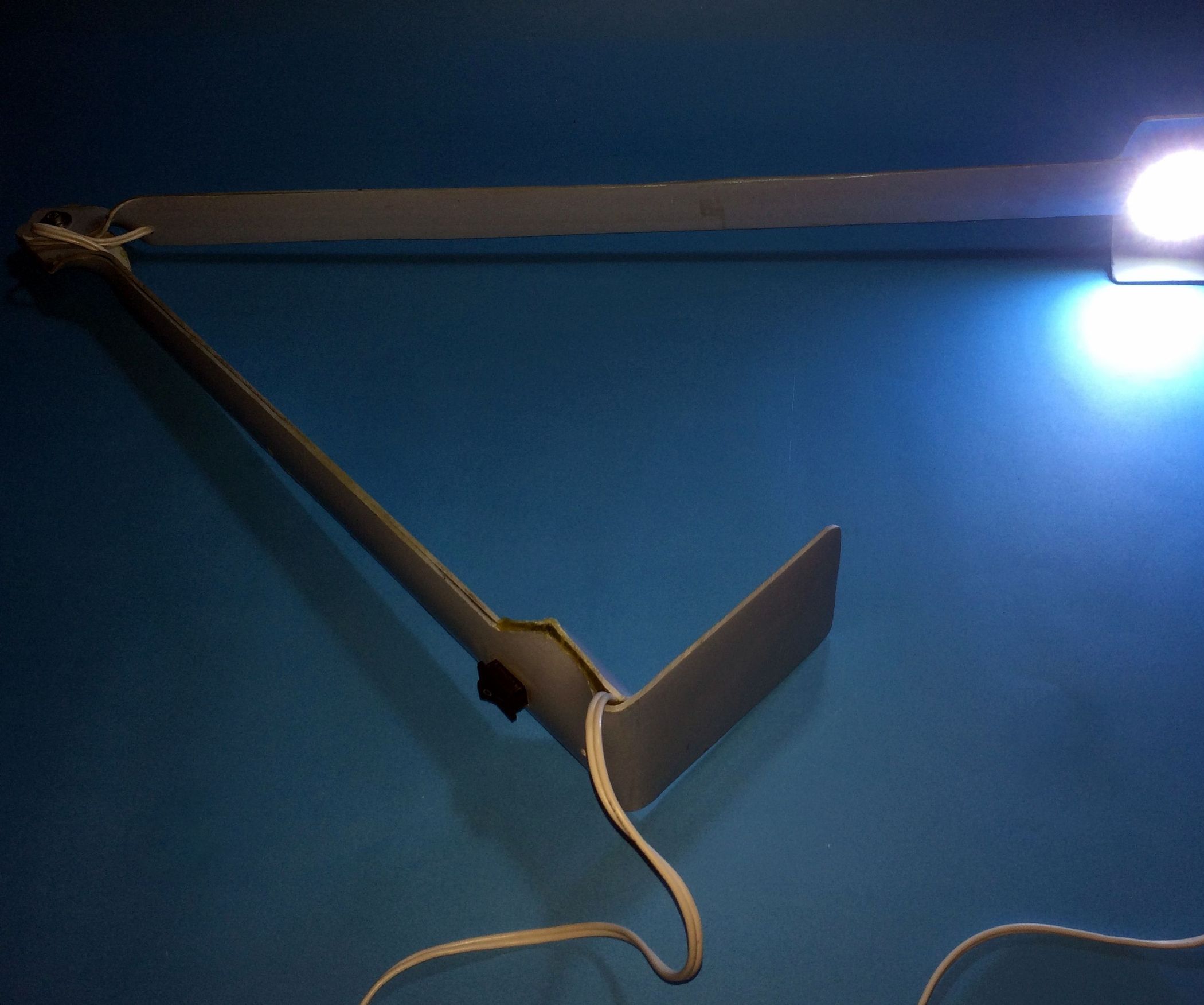 5 Watts LED Table Light : 9 Steps - Instructables