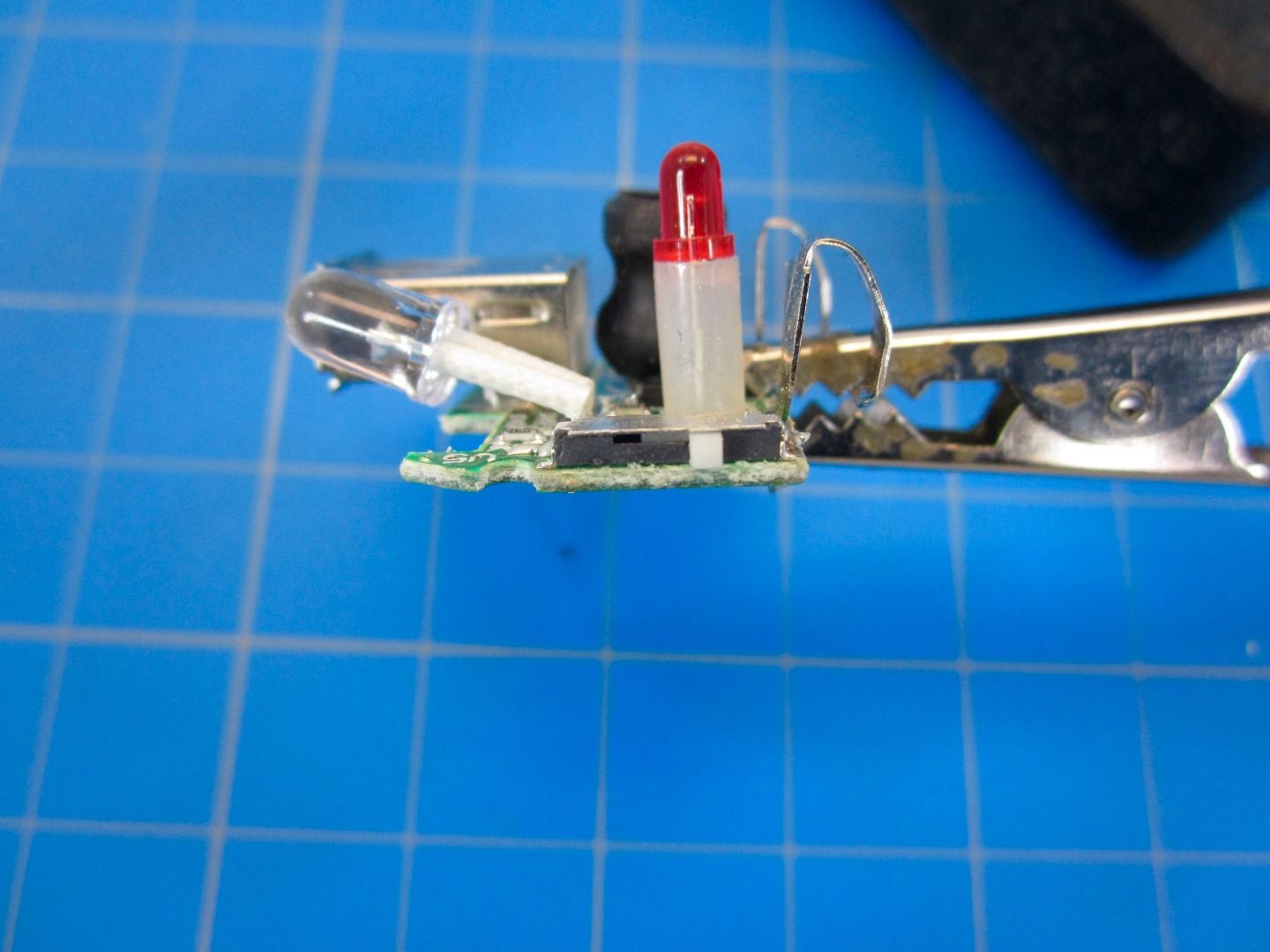 Solar USB Charger 2.0 : 11 Steps (with Pictures) - Instructables