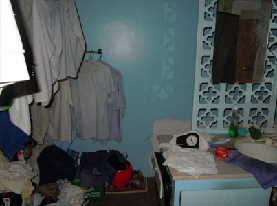Disheveled Cramped Living Space - Instructables