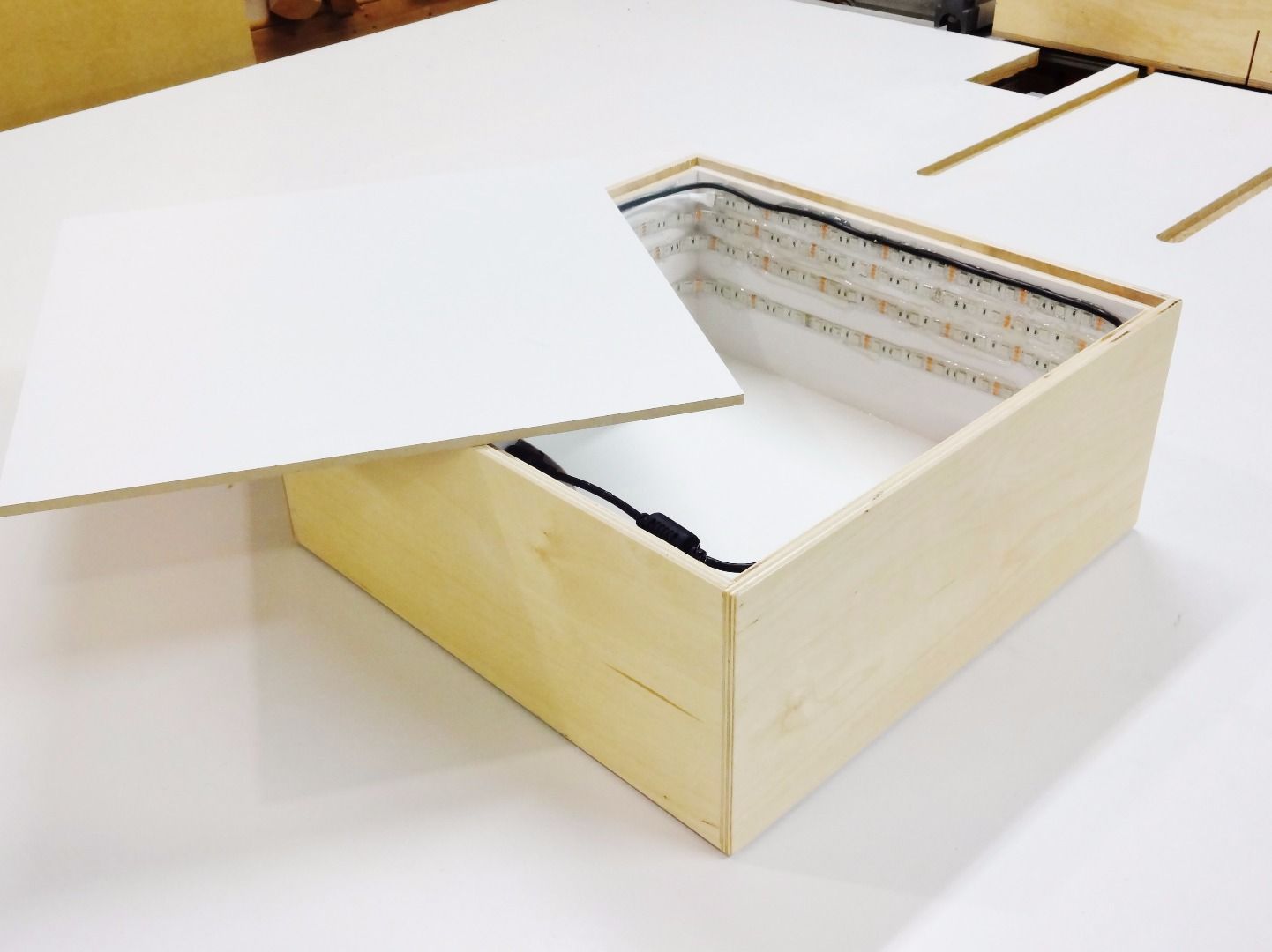 How to Make an LED Light Box : 11 Steps (with Pictures) - Instructables