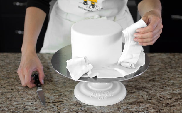 How To Cover A Cake With Fondant 3 Steps With Pictures Instructables