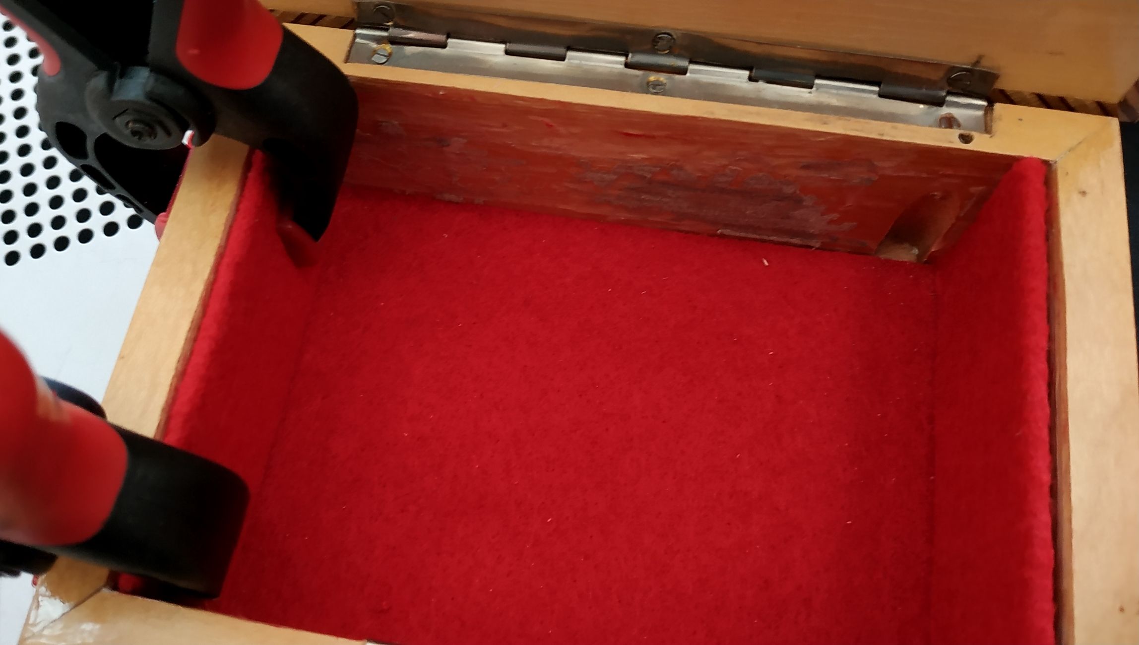 The Restoration of a Music Box ... Electronically : 4 Steps - Instructables