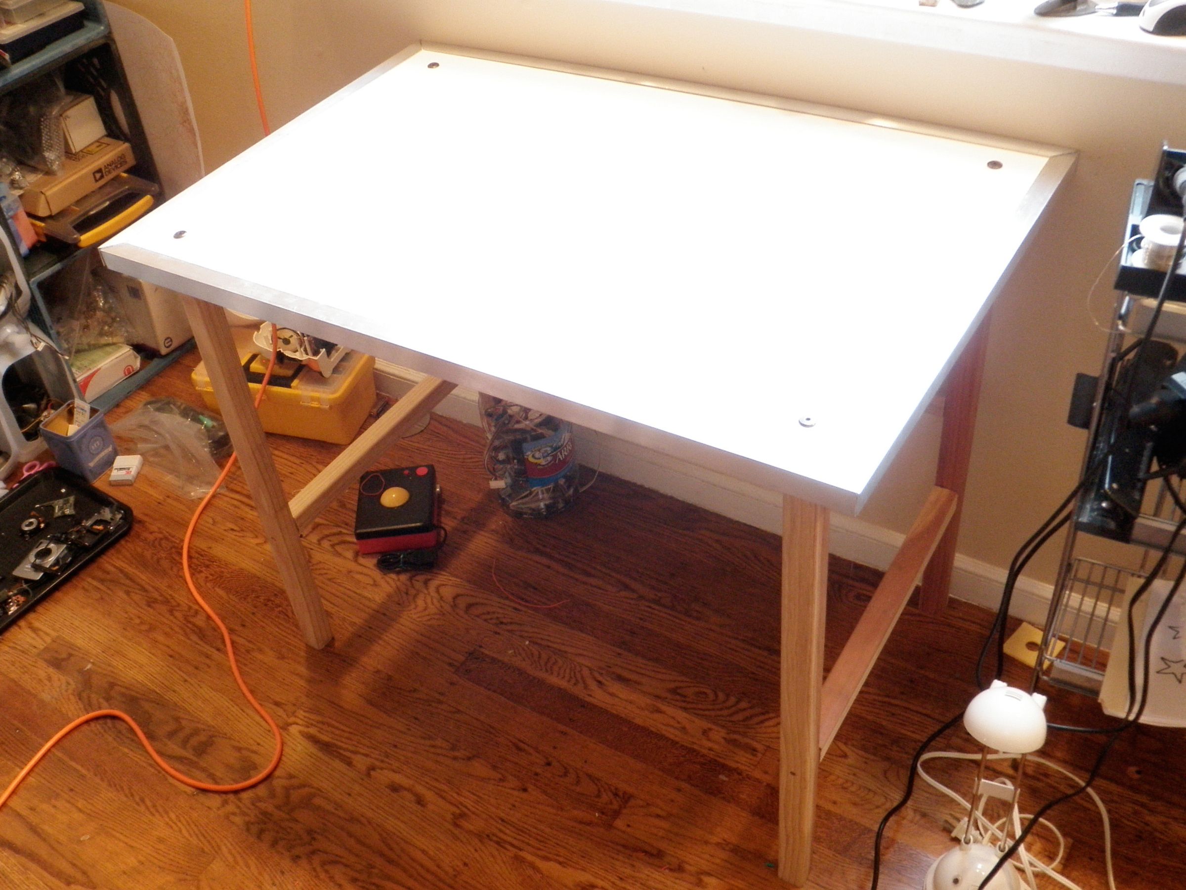 Basic Work Table : 9 Steps - Instructables