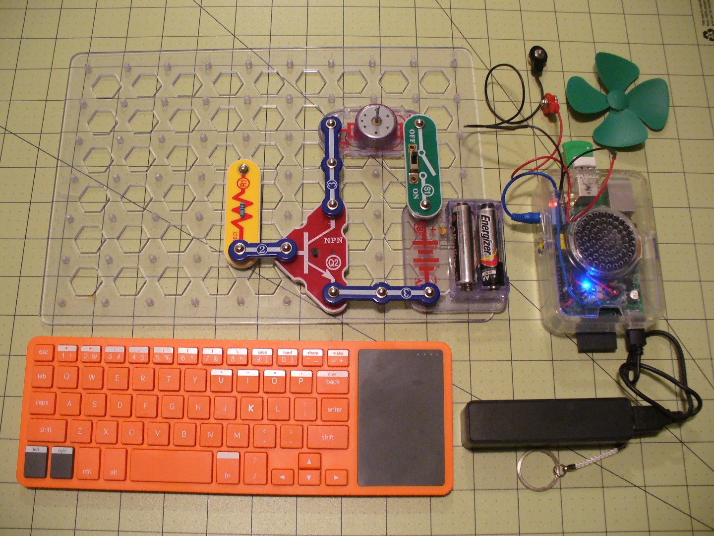 Variable Speed Fan With Snap Circuits, Kano Computer : 4 Steps (with Pictures) - Instructables