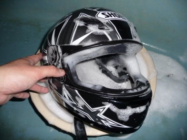 How To: Clean Your Motorcycle Helmet : 9 Steps - Instructables