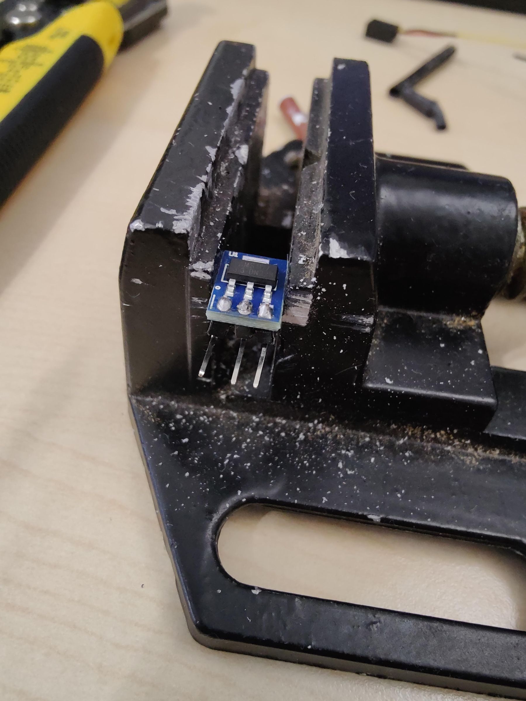 DIY Simple 5V Fan Noise Reduction Adapter (Just Steps Down to 3.3V) : 4 ...