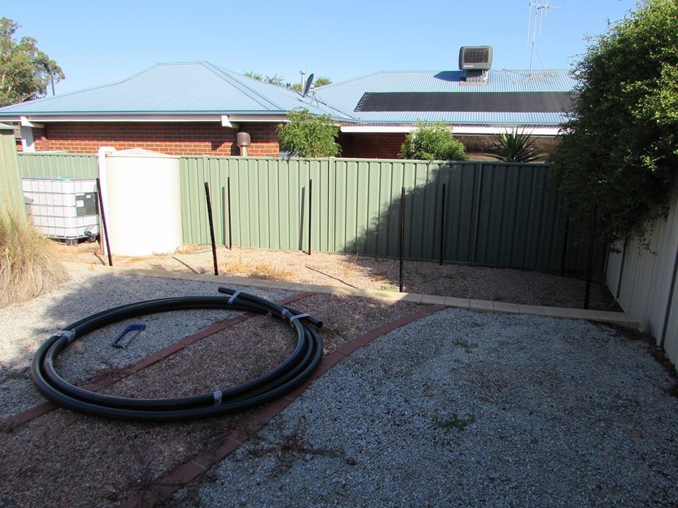 Poly Pipe Greenhouse and Shadehouse With Sprinkler System : 8 Steps ...