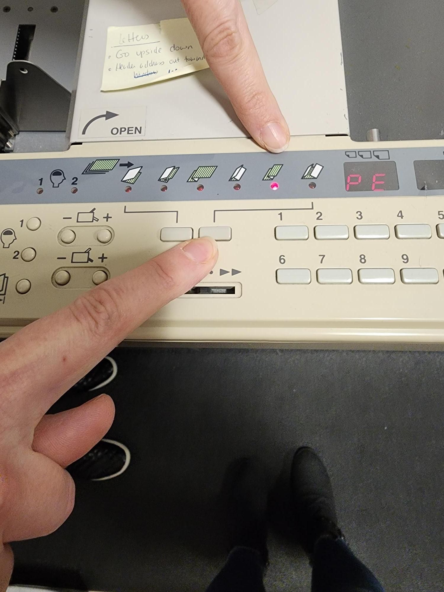 How to Create a "Z-Fold" Using a Duplo DF-520 Folding Machine : 9 Steps ...