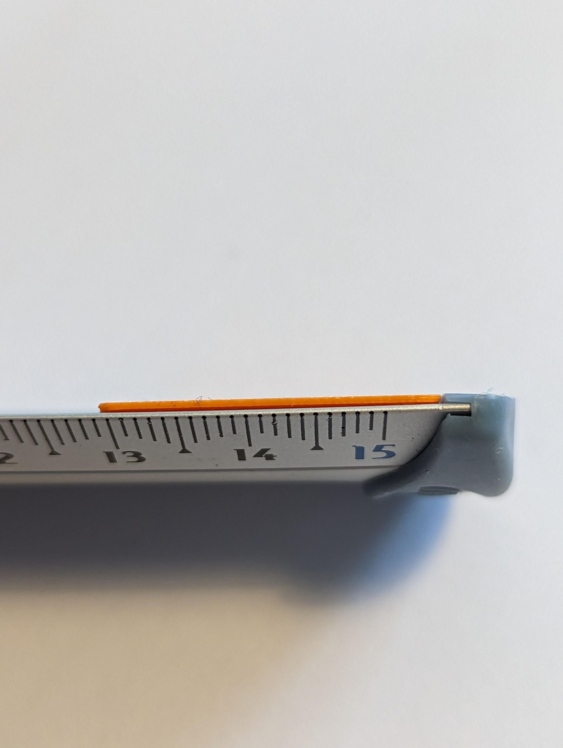 Magnetic Ruler for One Hand Use - Règles Magnétiques Pour Utilisation À ...