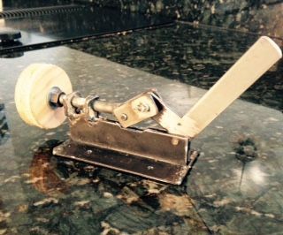 Over Center Clamp : 8 Steps - Instructables