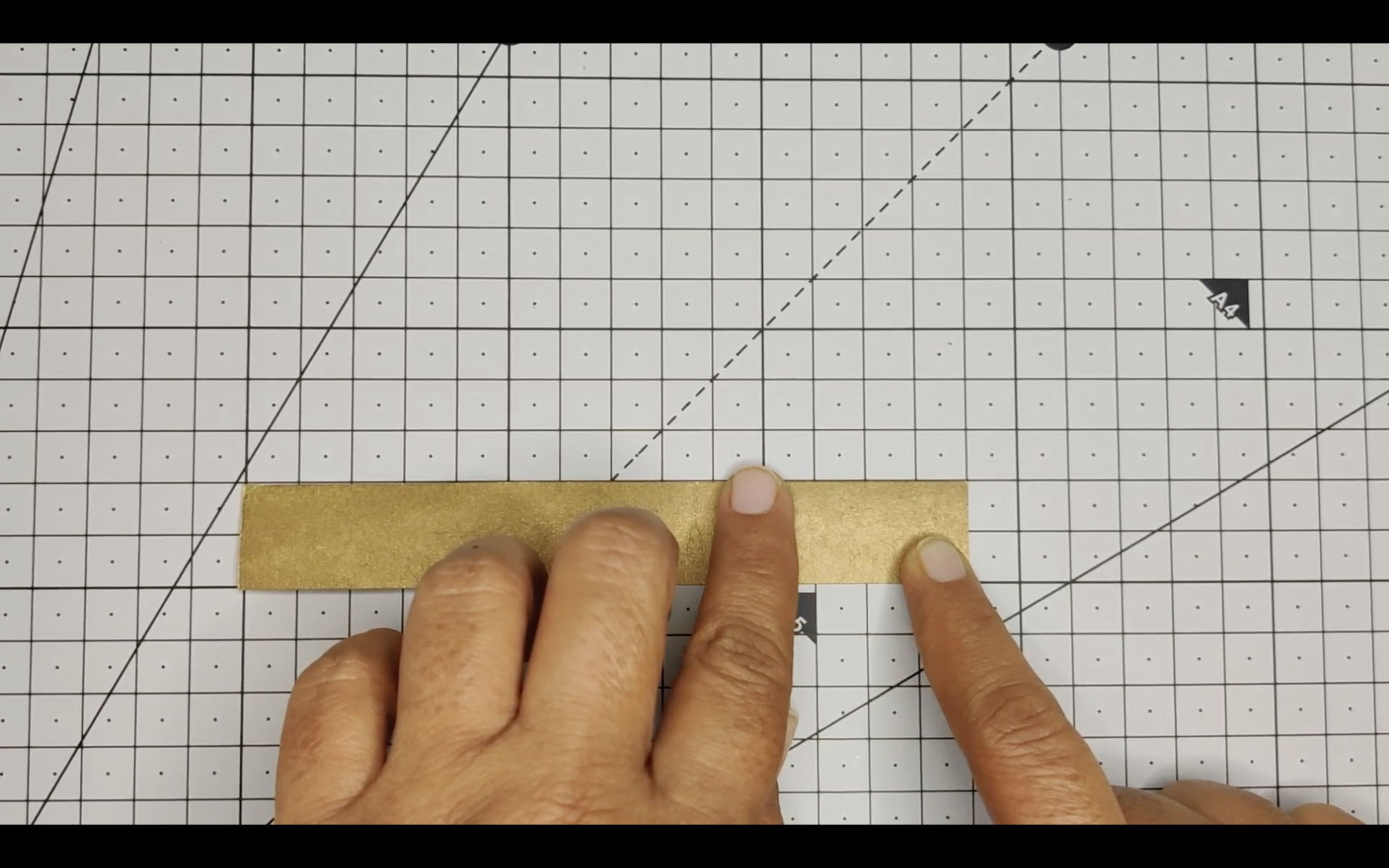 Paper Quilled Ornamental Dangler DIY : 13 Steps (with Pictures ...