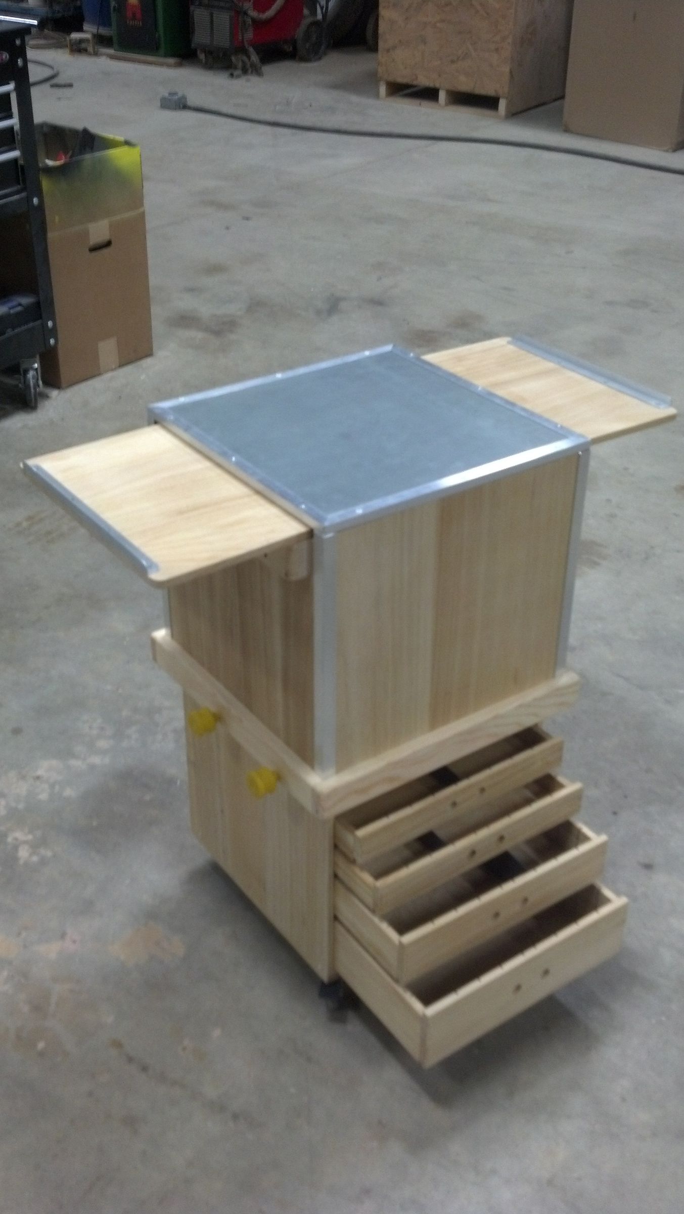 BH-1 Mobile Work Station : 25 Steps (with Pictures) - Instructables