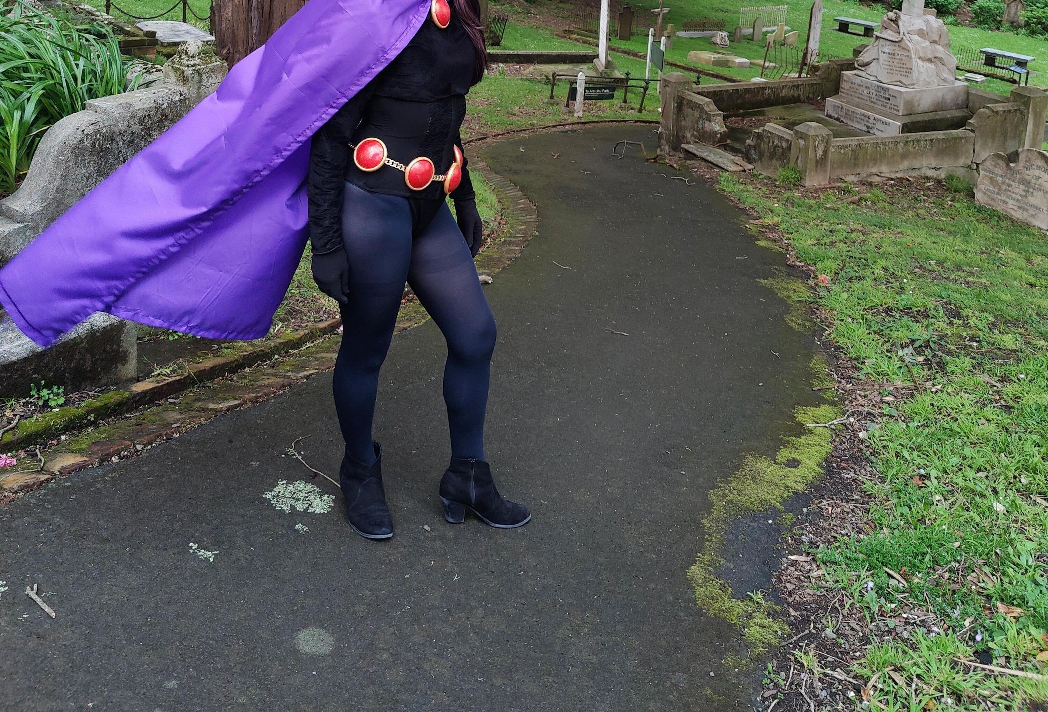 Raven Cosplay Belt Tutorial : 6 Steps - Instructables