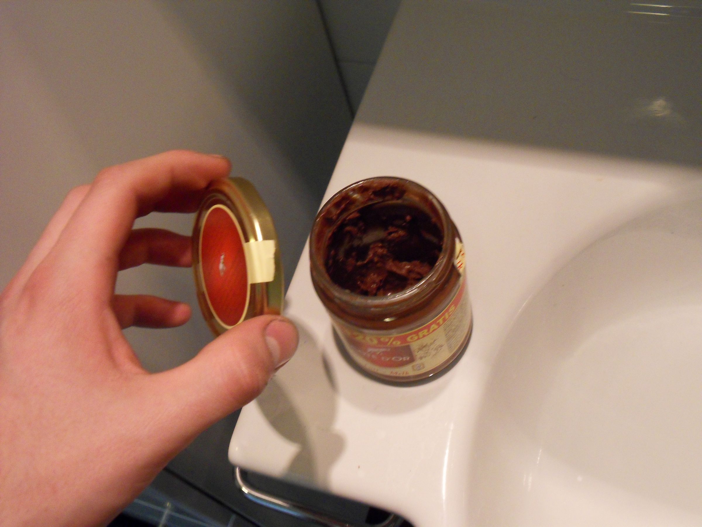 How to Brush Your Teeth With Chocolate Spread : 10 Steps - Instructables