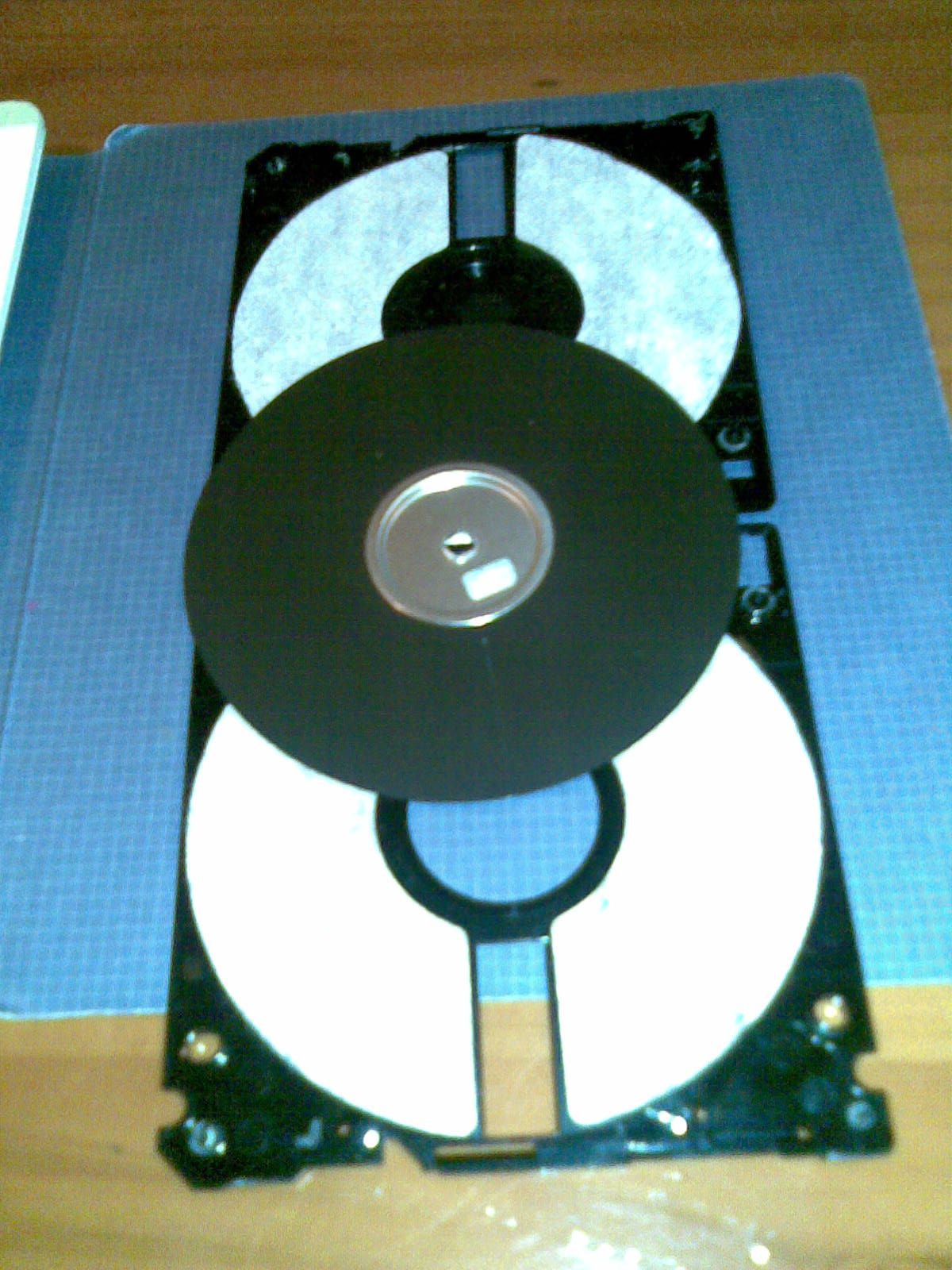 Floppy Disk Bird Feeder : 8 Steps - Instructables