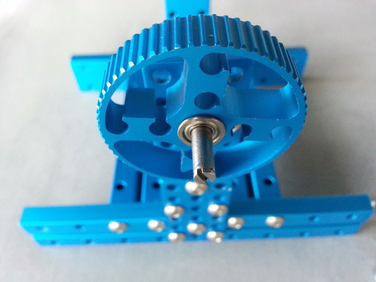 How to Build a Triangular Tank With Makeblock : 11 Steps (with Pictures ...