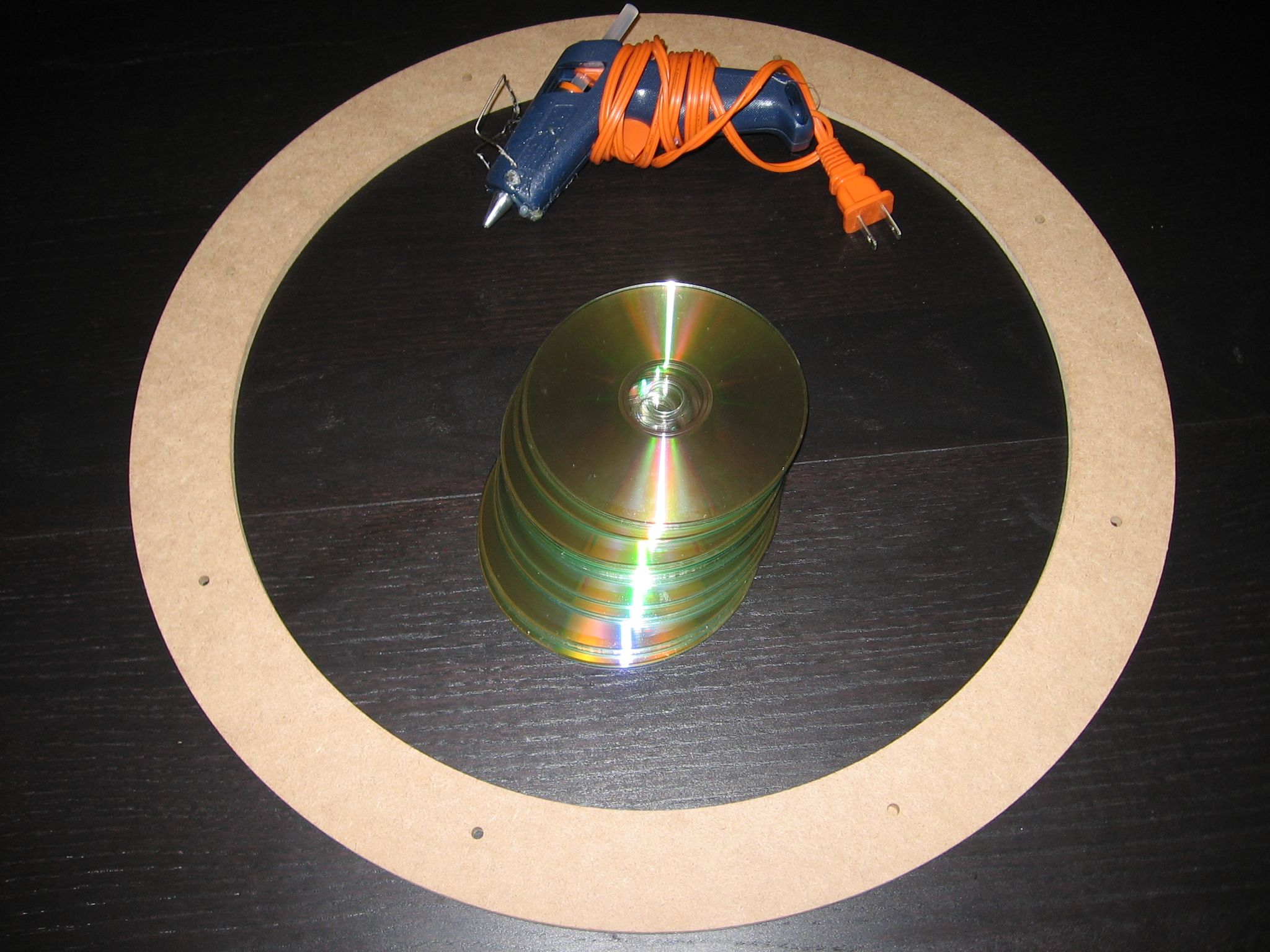 CD Wreath : 5 Steps - Instructables