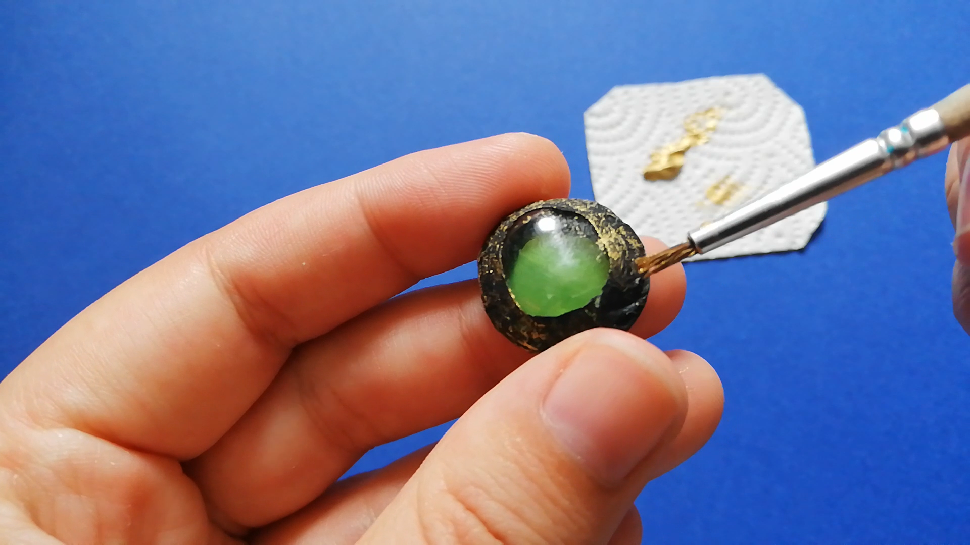 Plastic Bottle & Soda Can Gemstones : 12 Steps (with Pictures ...