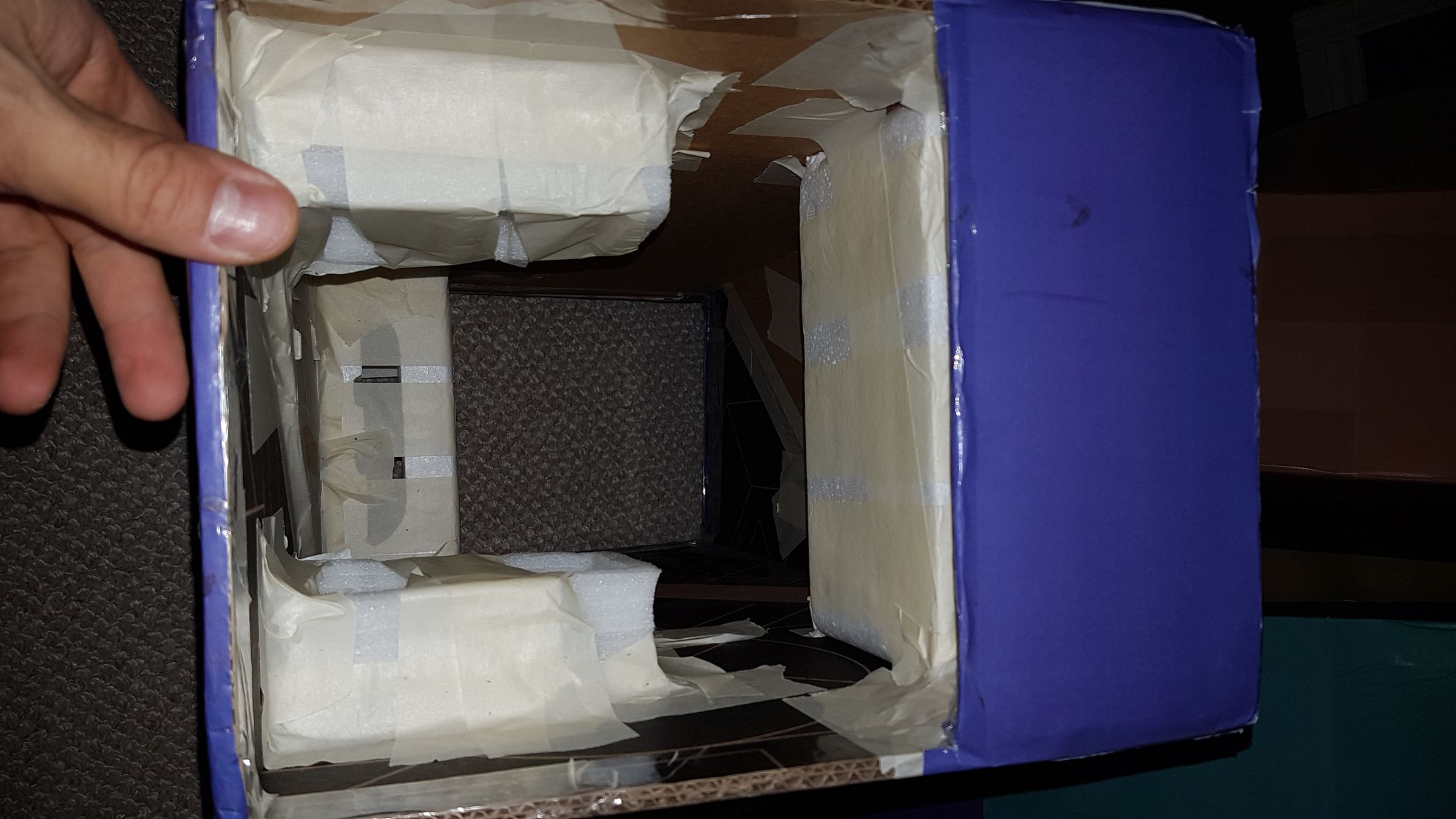 Minecraft Steve Cardboard Box Costume DIY : 12 Steps - Instructables
