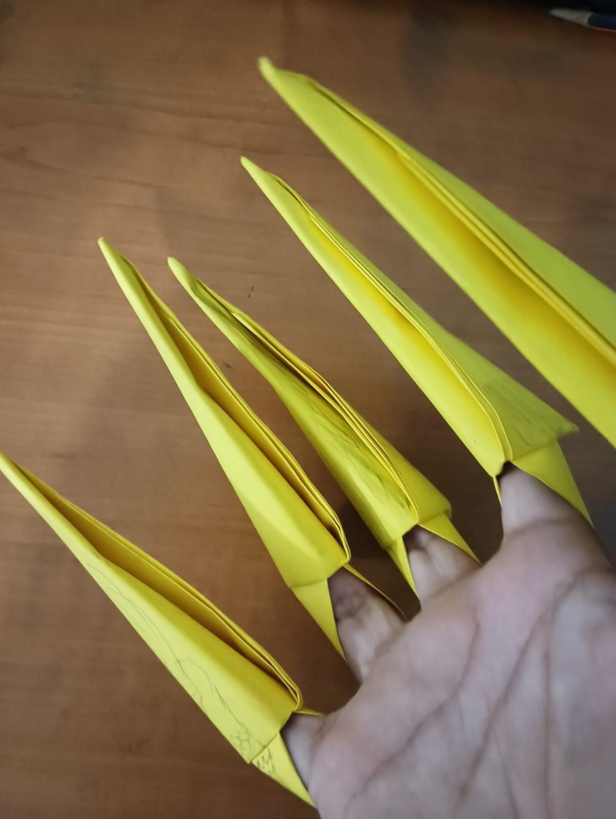 How to Make Origami Werewolf Claws for Halloween. : 10 Steps ...