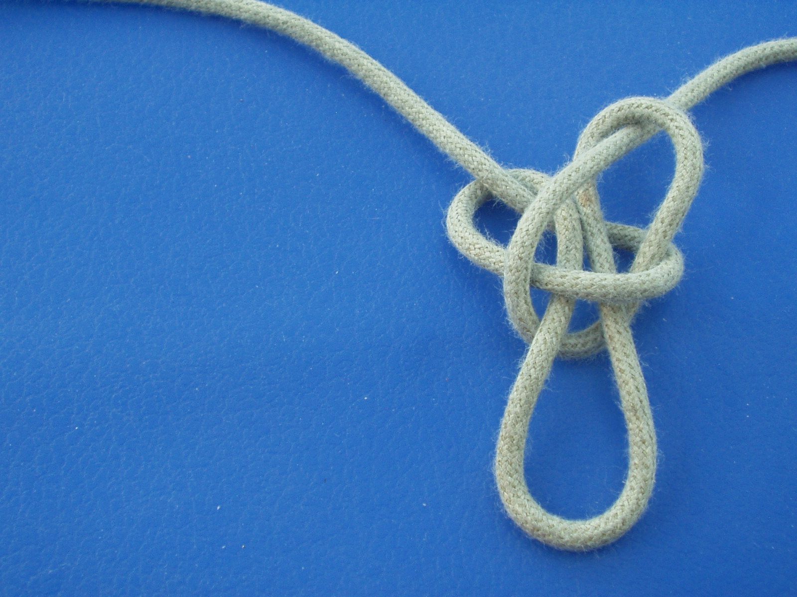 ABOK 781 - Two Strand Diamond Knot : 6 Steps - Instructables