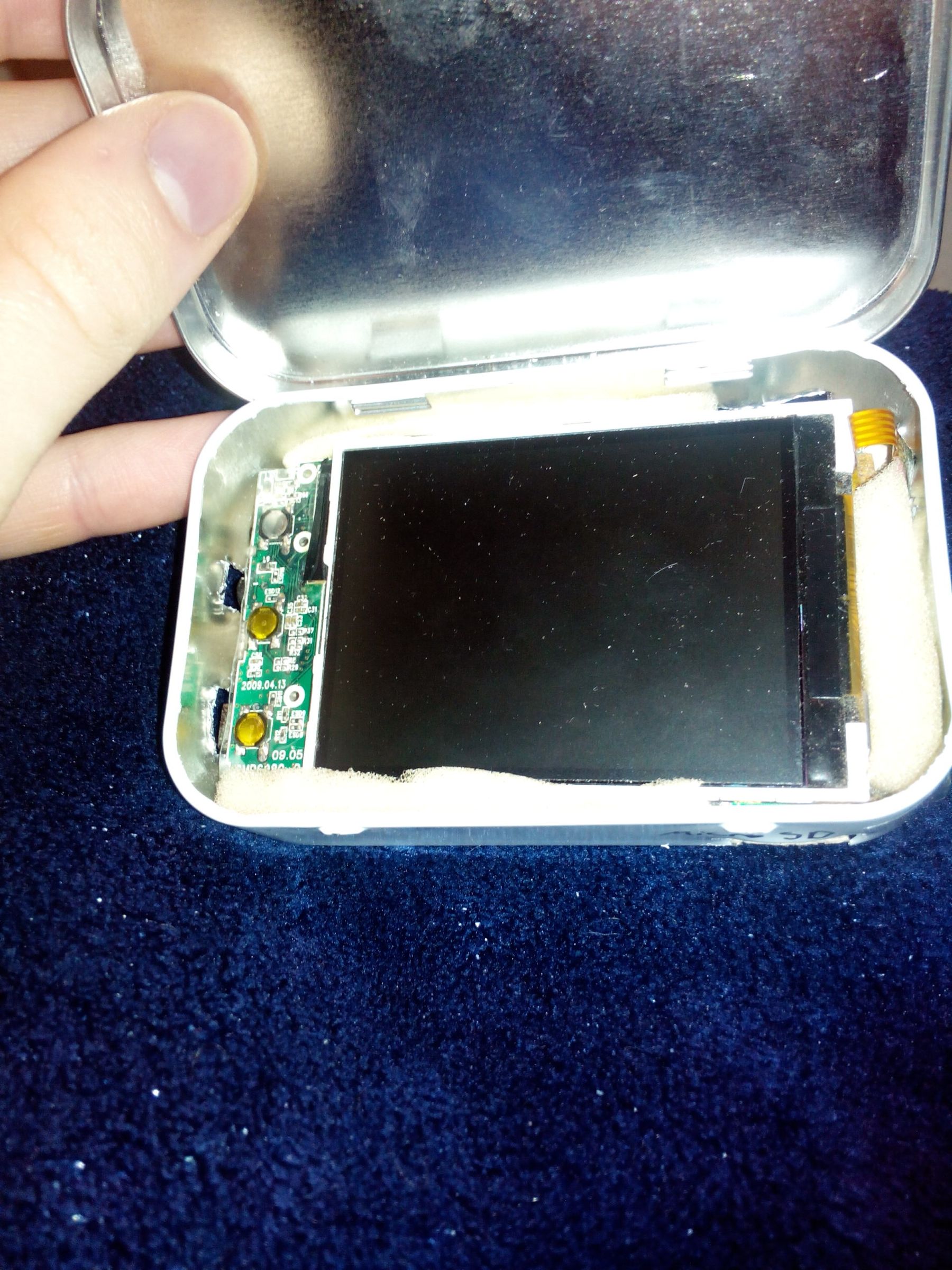 Altoids MP4 Player : 8 Steps - Instructables