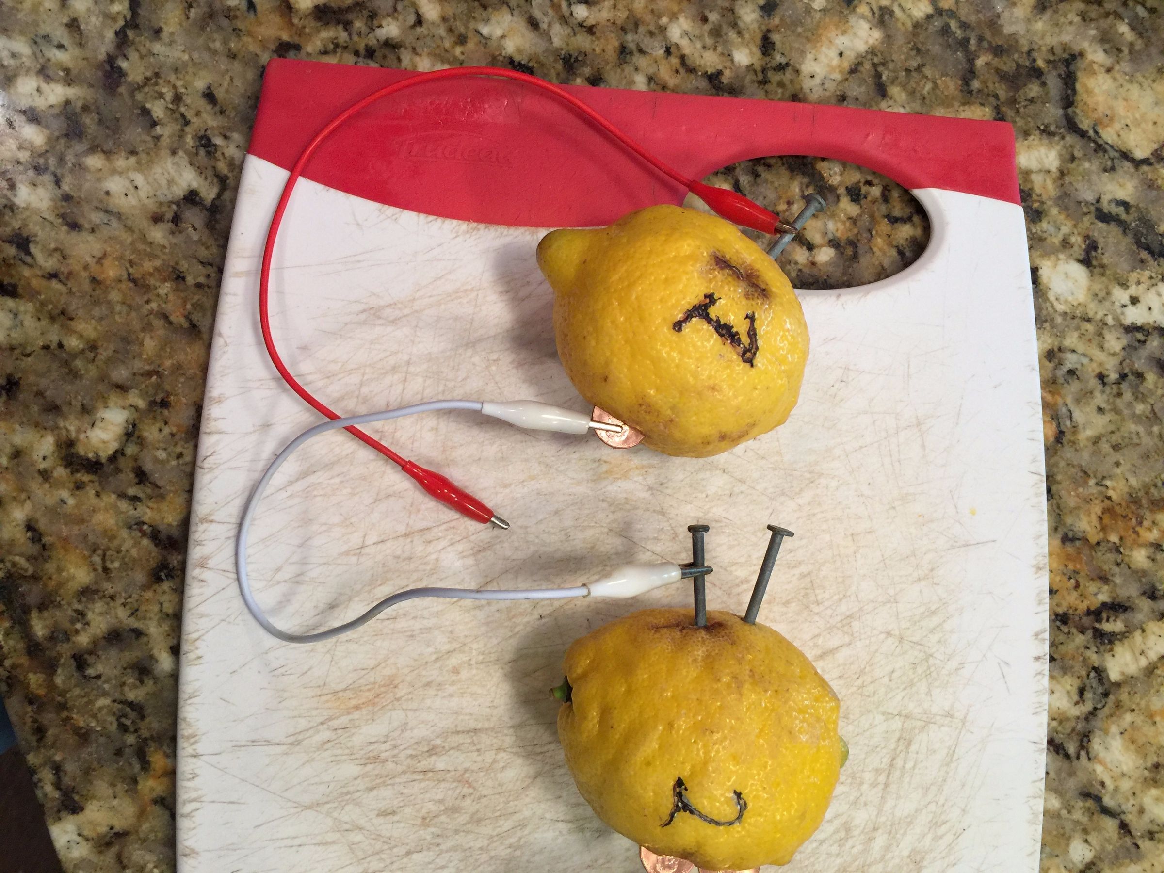 How to Make a Lemon Battery : 9 Steps (with Pictures) - Instructables