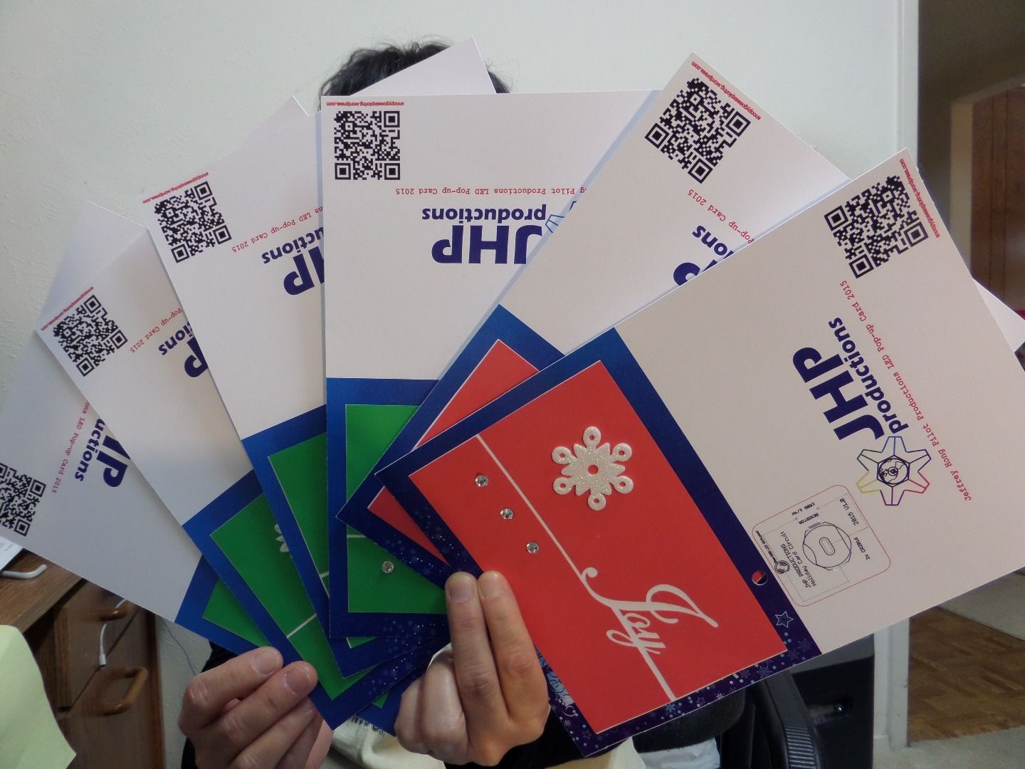 LED Pop-up Holiday Card : 6 Steps (with Pictures) - Instructables