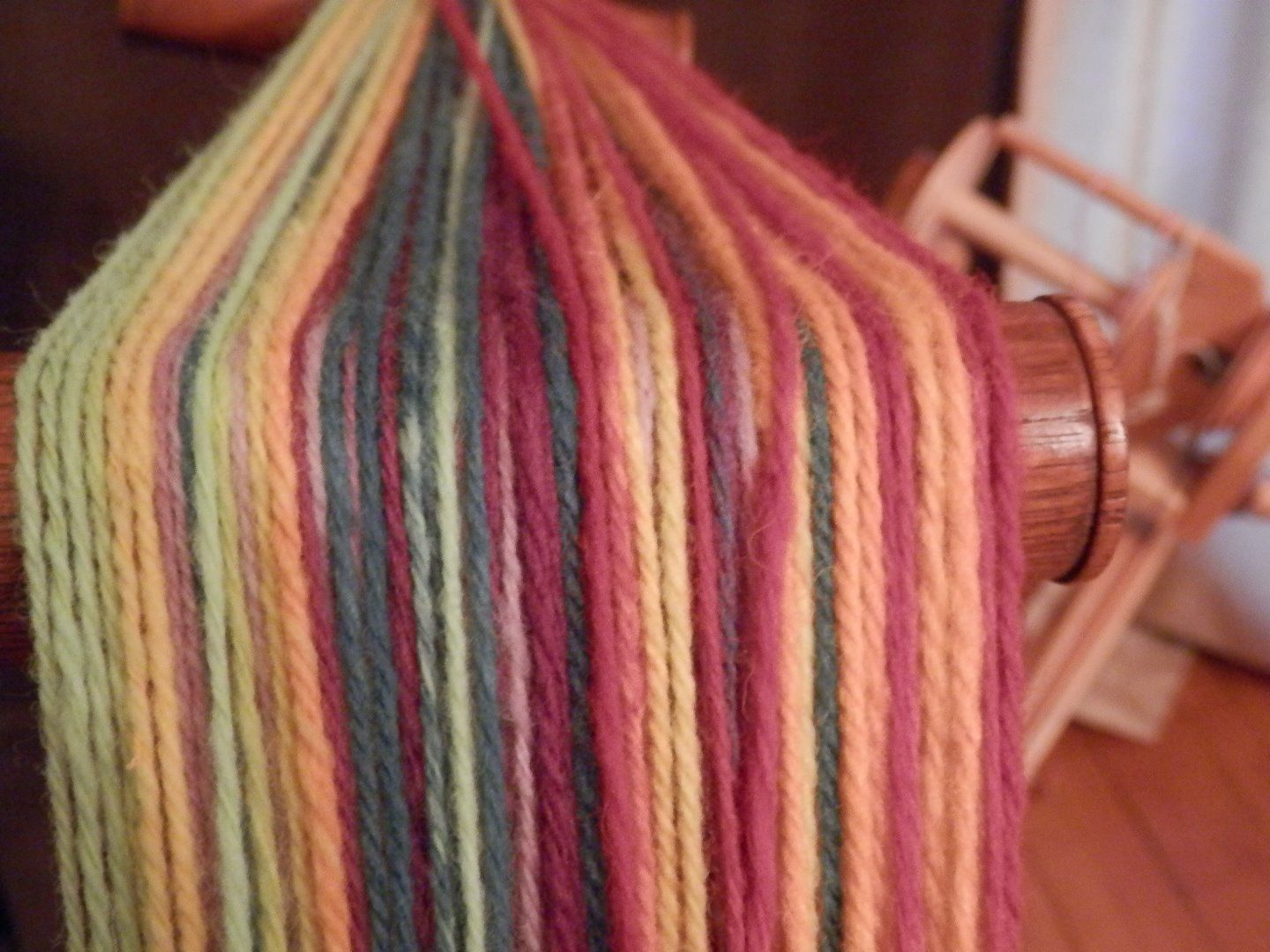 How to Spin a Rainbow Gradient Yarn : 9 Steps (with Pictures ...