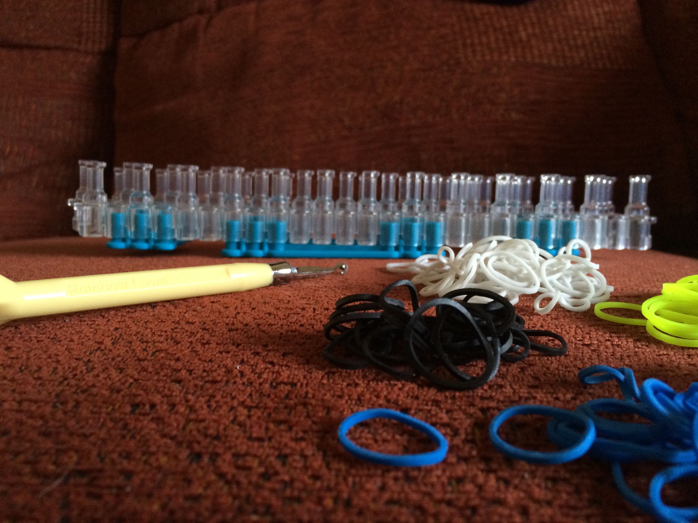 Loom Band Dog Collar Revamp : 8 Steps - Instructables