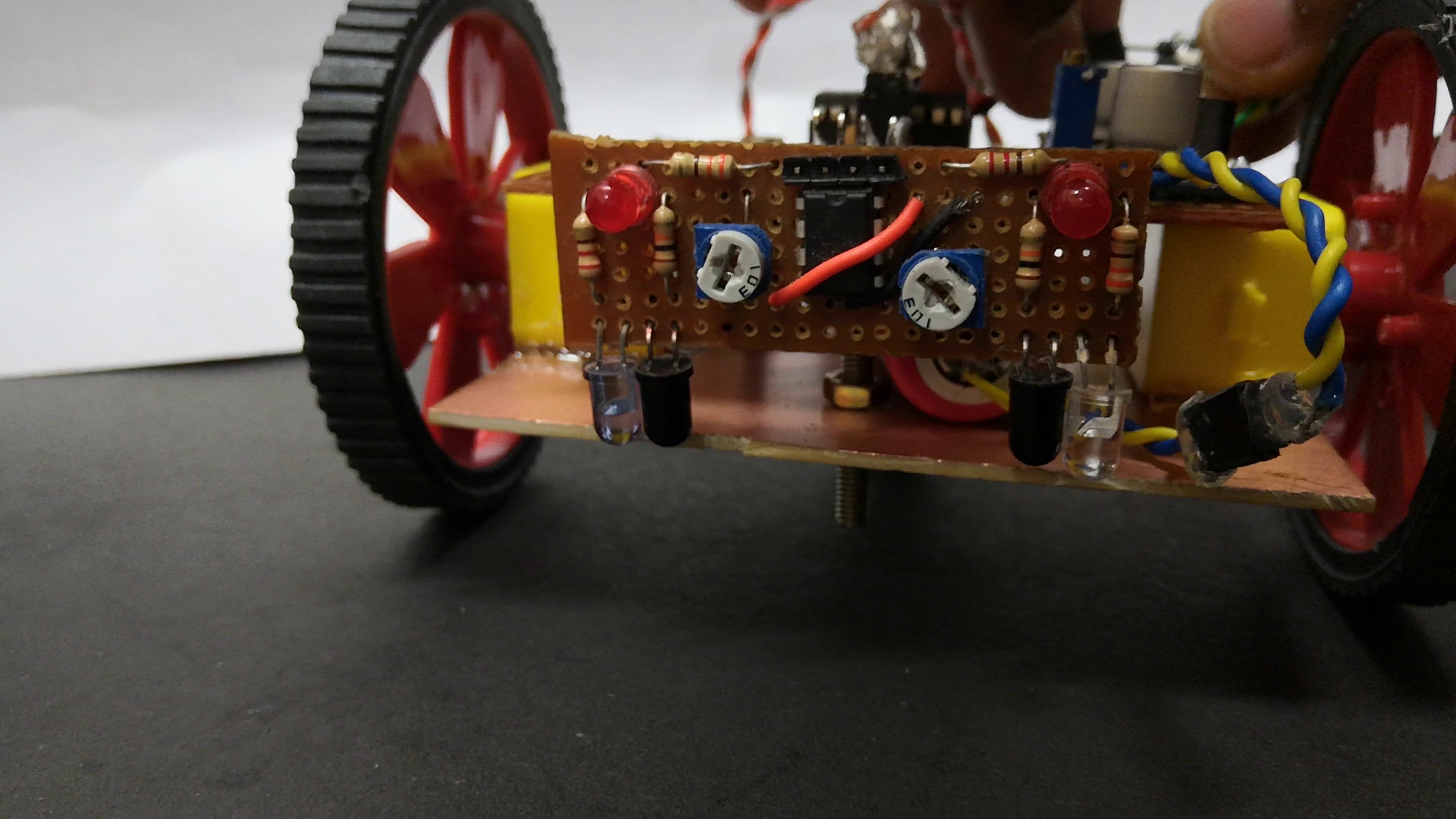 IR Based Line Following Robot From Scratch [No Microcontroller] : 15 ...