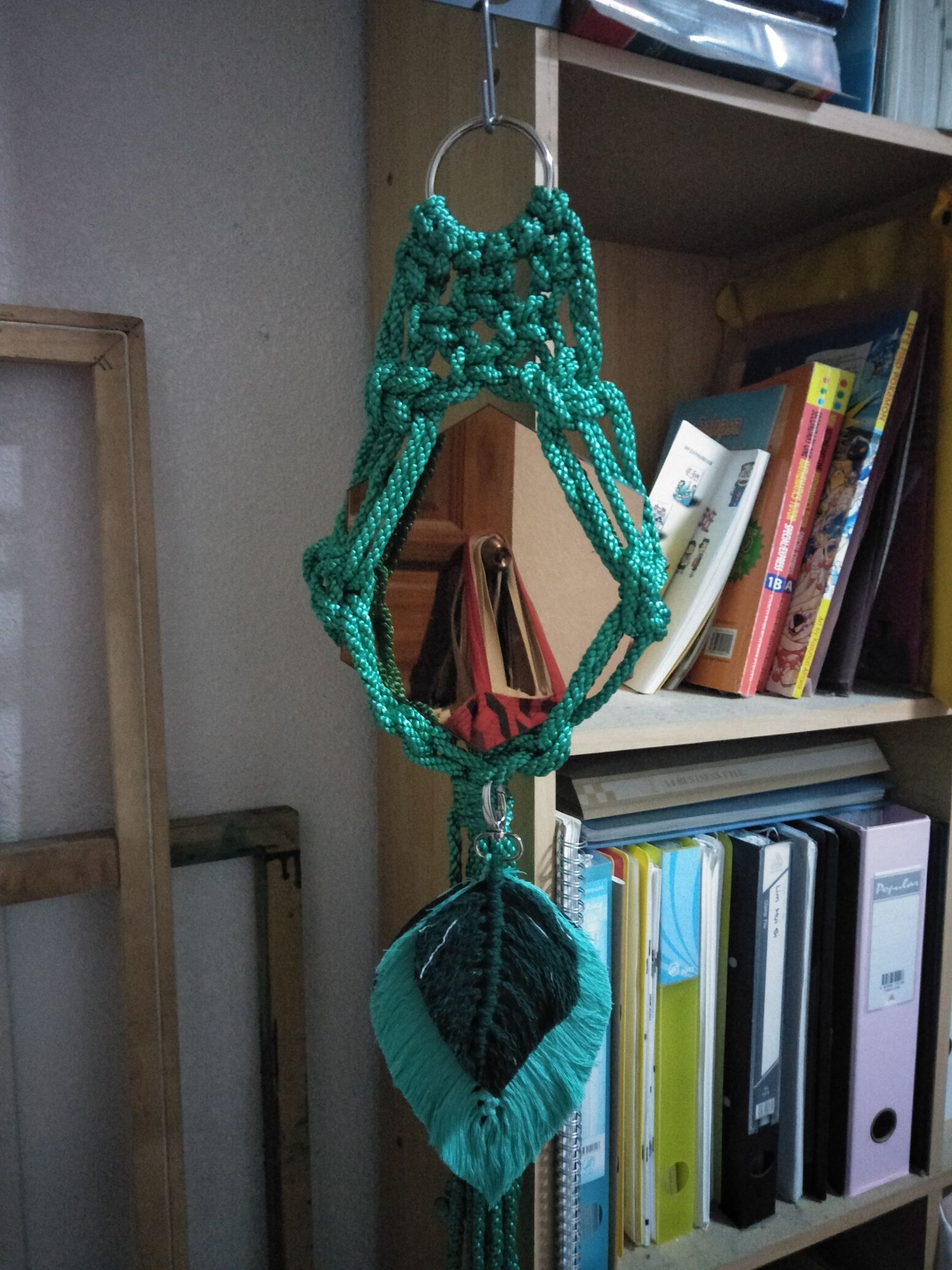 Macrame Mirror Hanger Feat. IKEA Honefoss Mirror : 10 Steps - Instructables