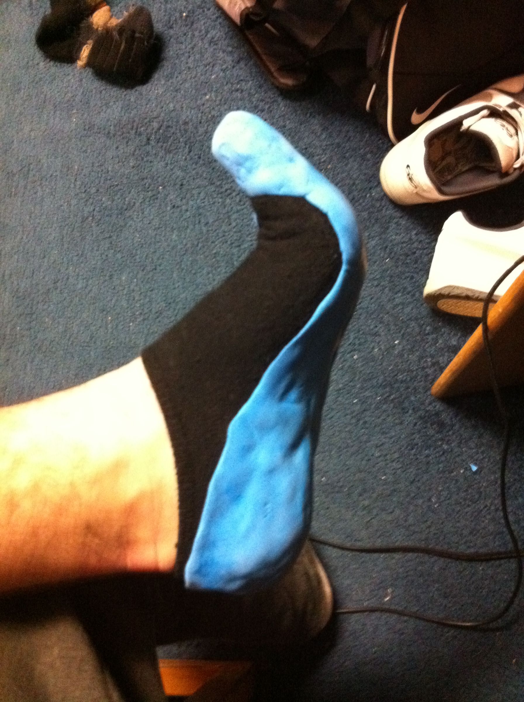 Make Your Own Wear Anywhere "barefoot" Shoes : 6 Steps - Instructables