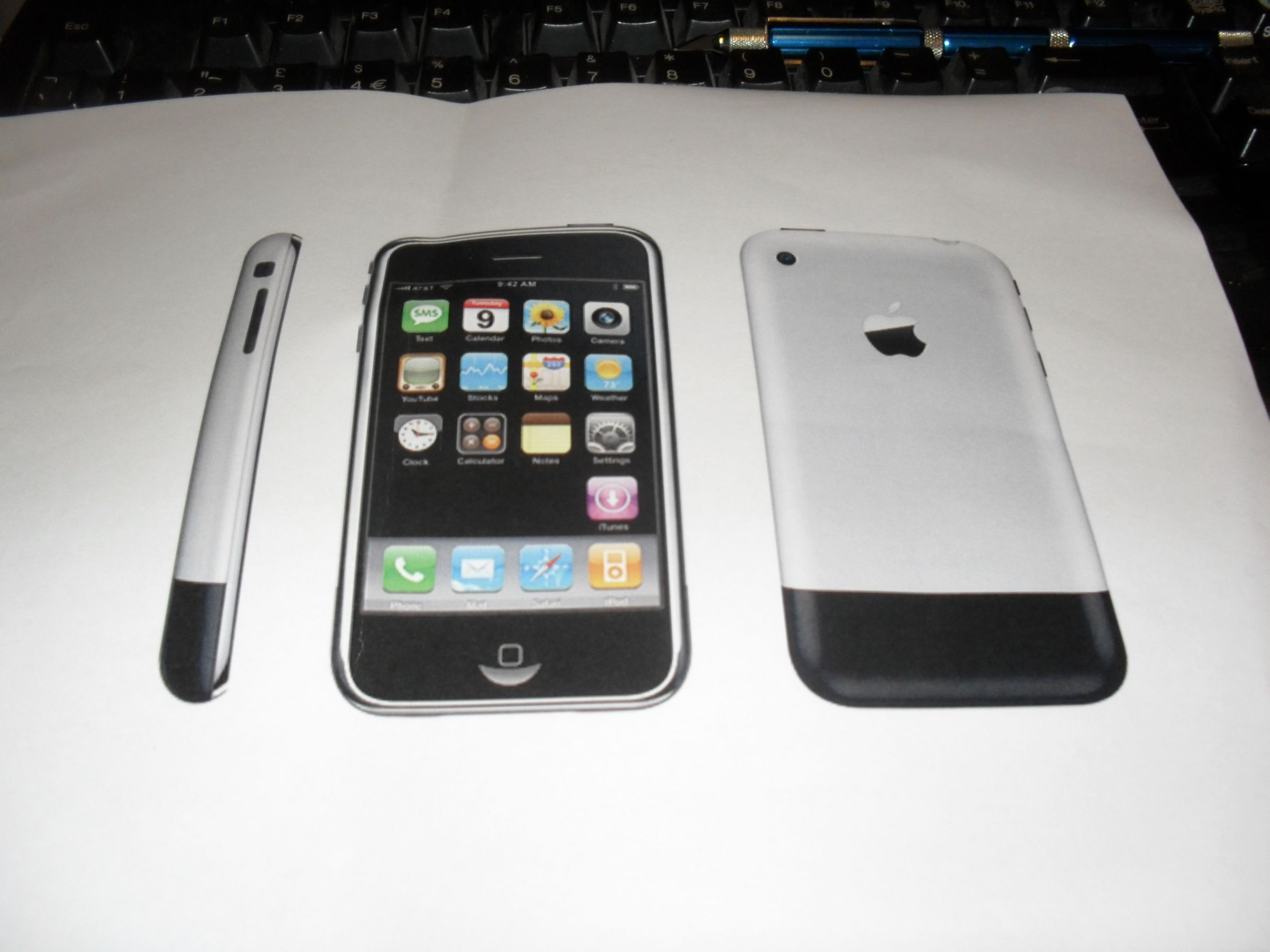 Cardboard Props: How to Make a Prop IPhone or IPad : 8 Steps ...