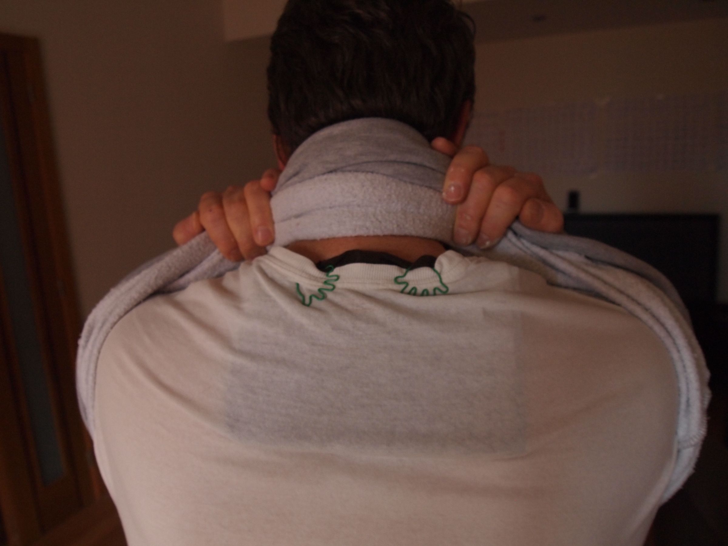 Hidden Clothing Compartment, AKA Fast, Easy and Cheap Travel Pouch : 5 ...