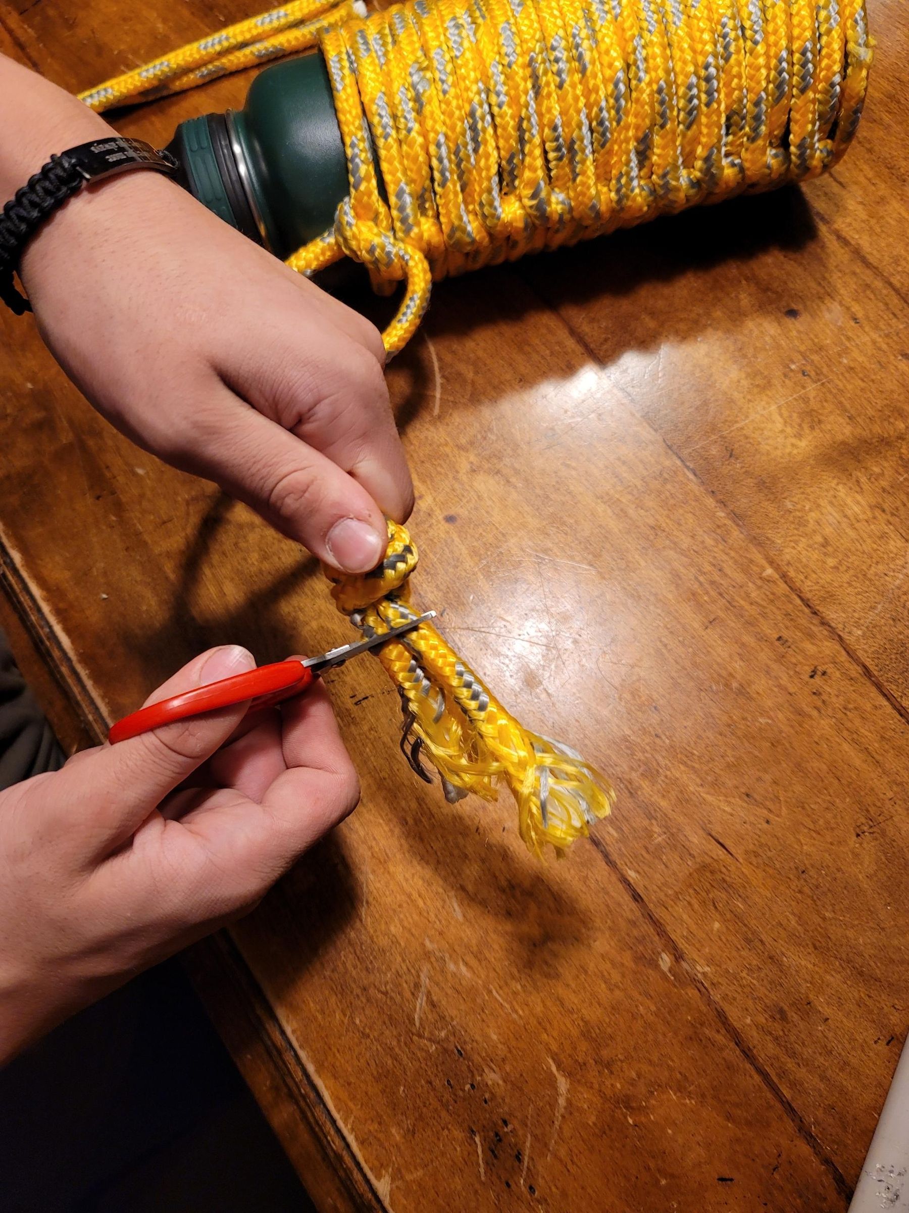 6 Step Water Bottle Rope Wrap : 7 Steps (with Pictures) - Instructables