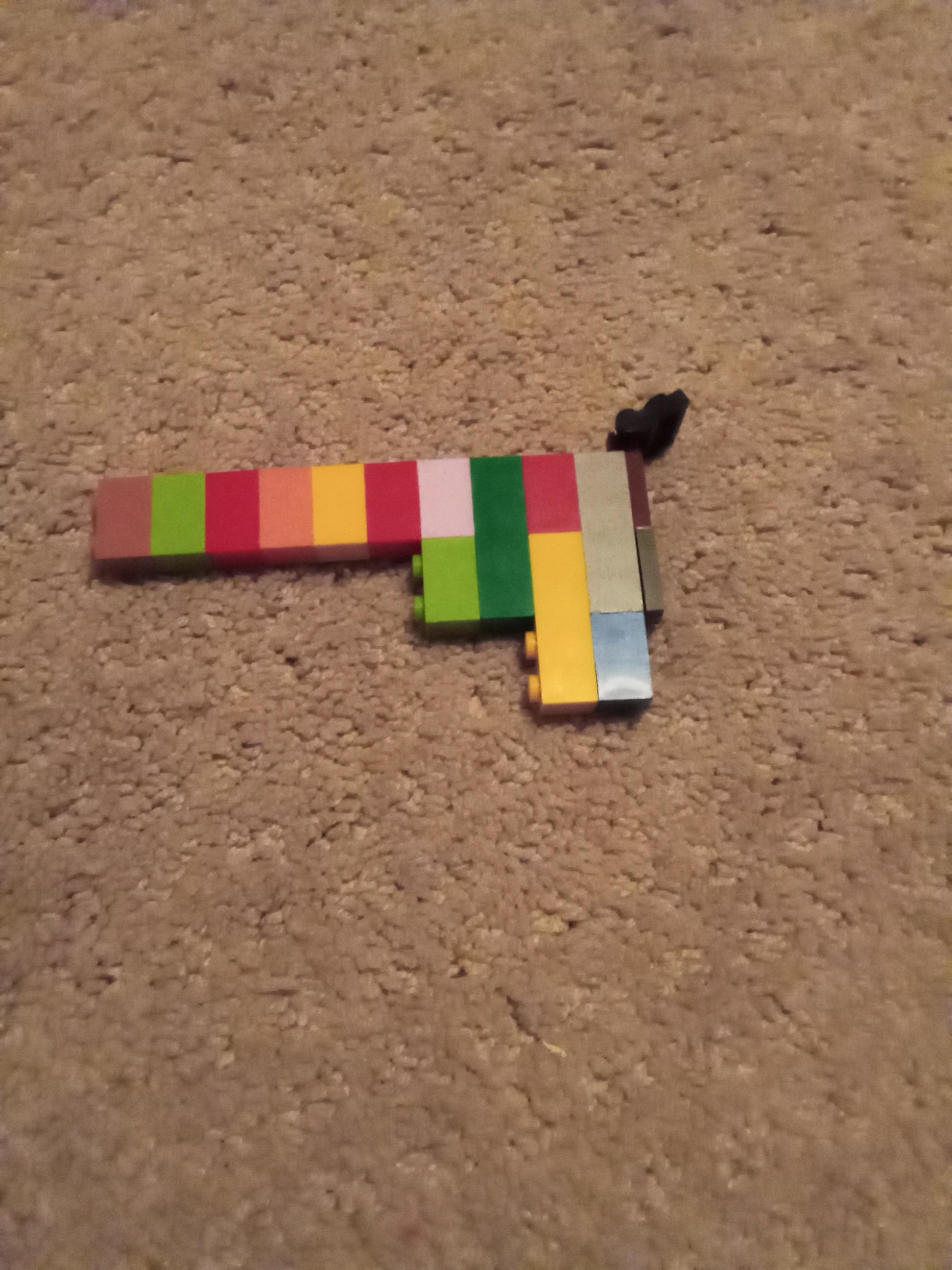 Lego Automatic Pistol : 4 Steps - Instructables