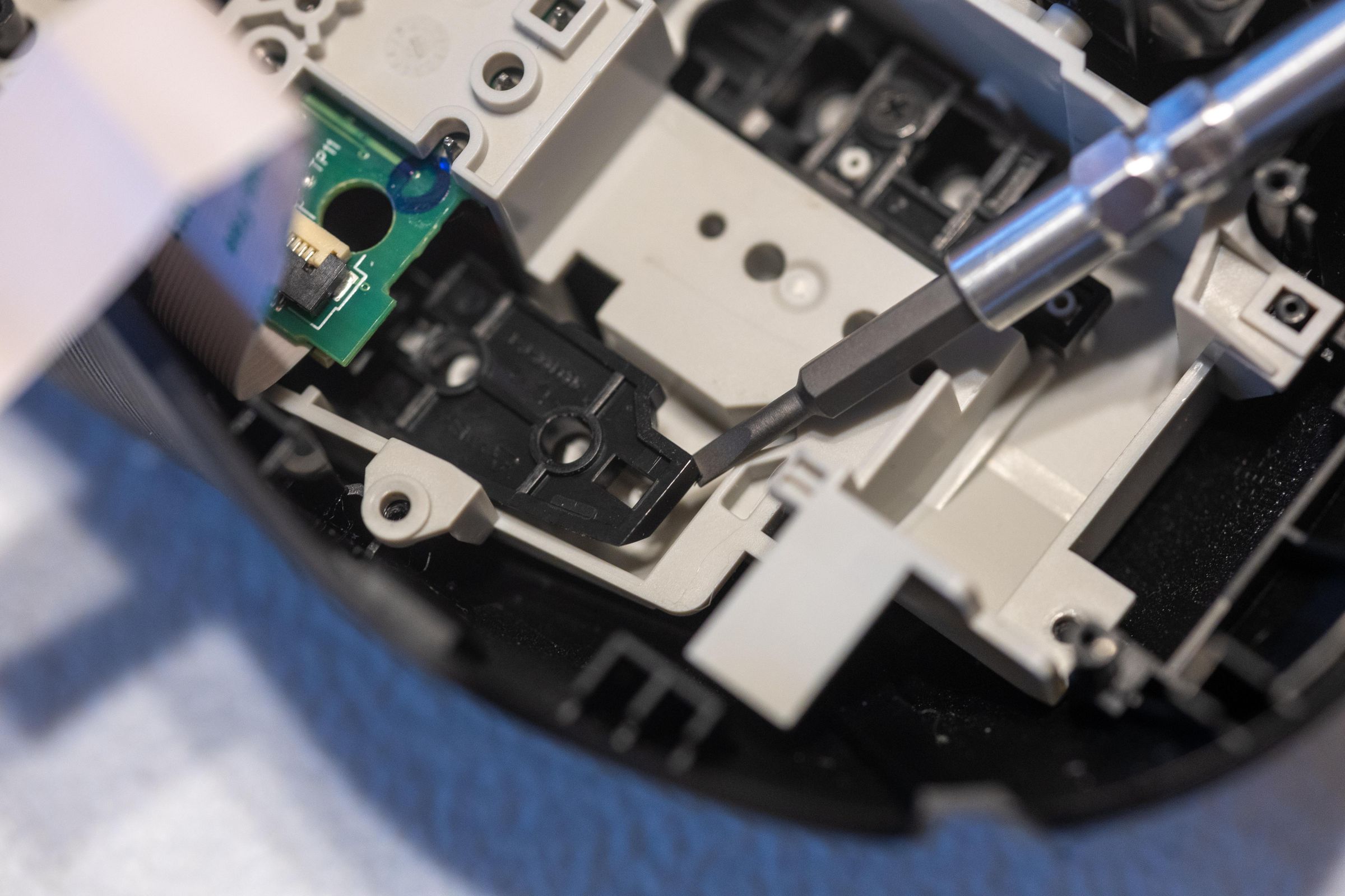 G502X Lightweight Mod Guide : 3 Steps - Instructables