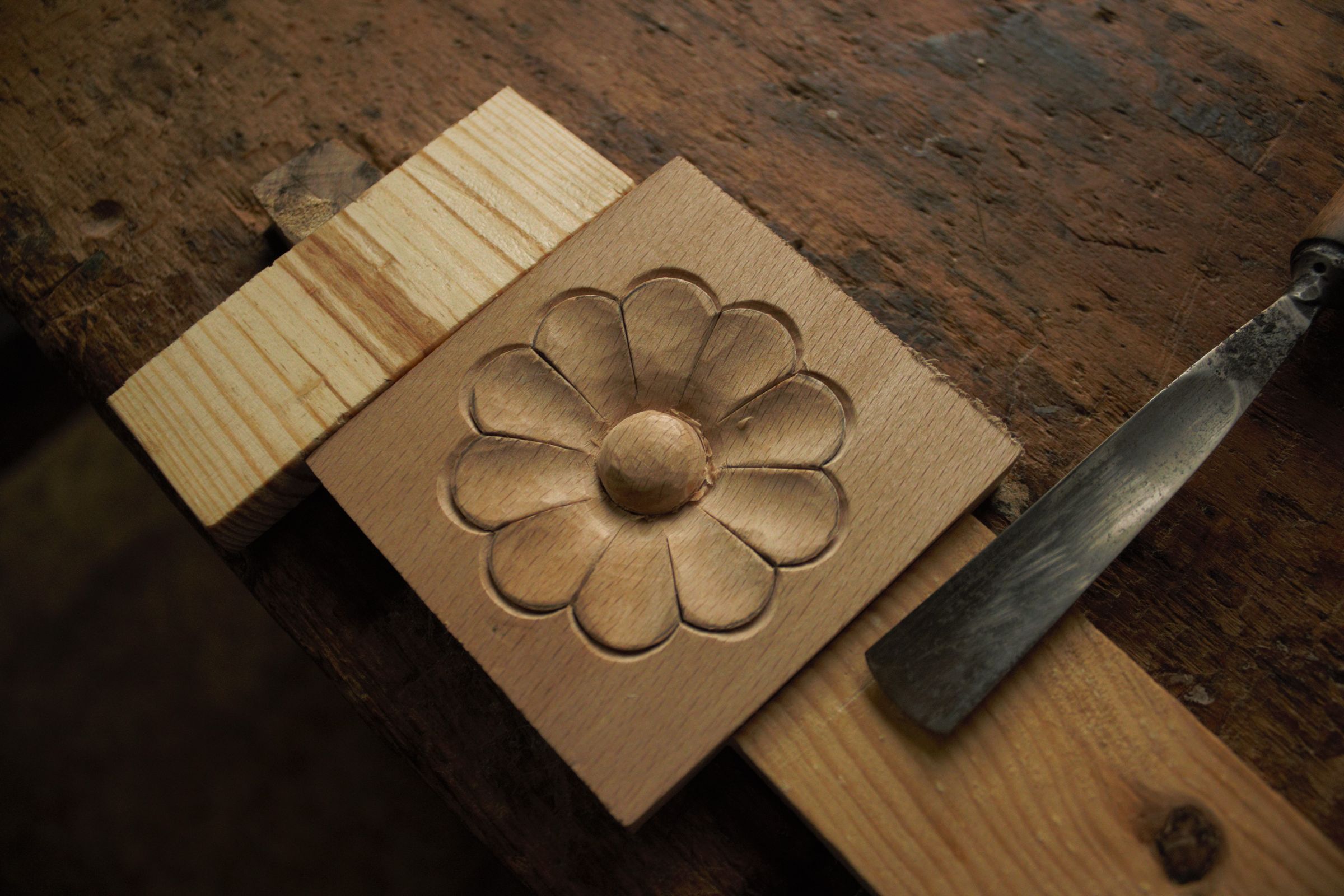 Simple Wood Carving - Flower (rosette) : 5 Steps (with Pictures ...