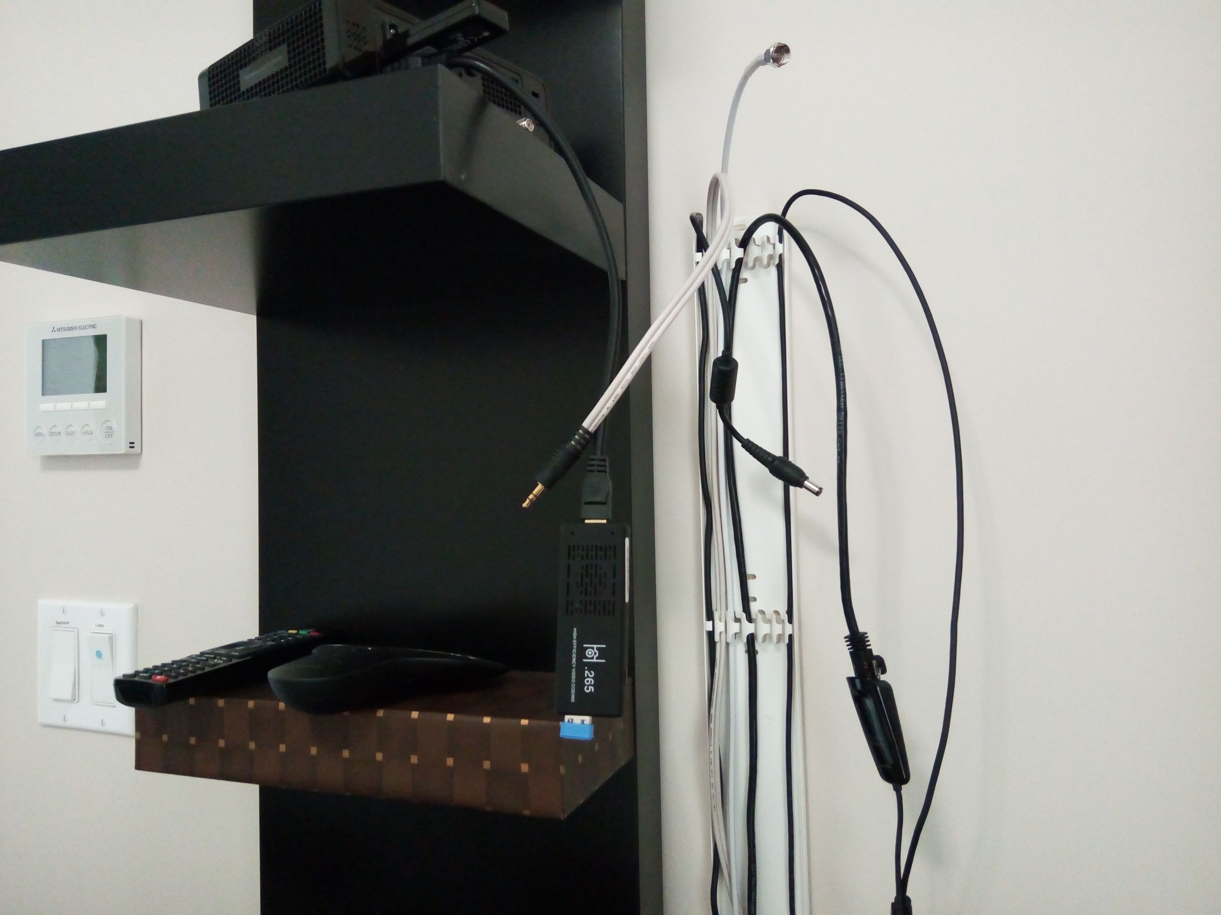 Mount Projector Without Drilling With IKEA LACK Shelf : 5 Steps (with ...